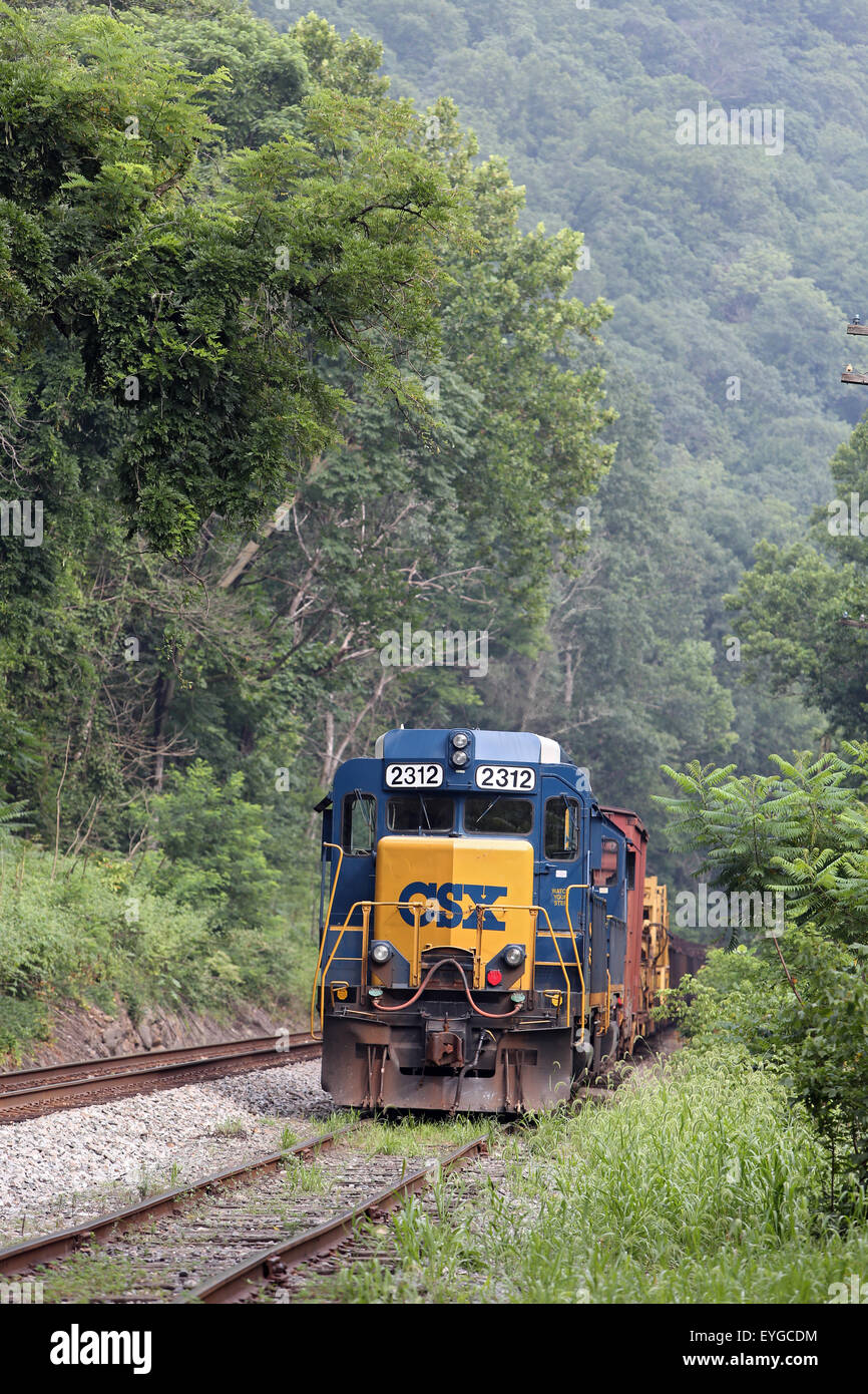 Csx diesel locomotive hi-res stock photography and images - Alamy