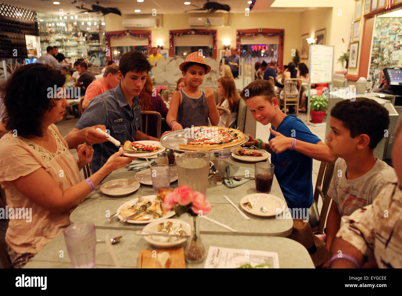Hunger people hi-res stock photography and images - Alamy
