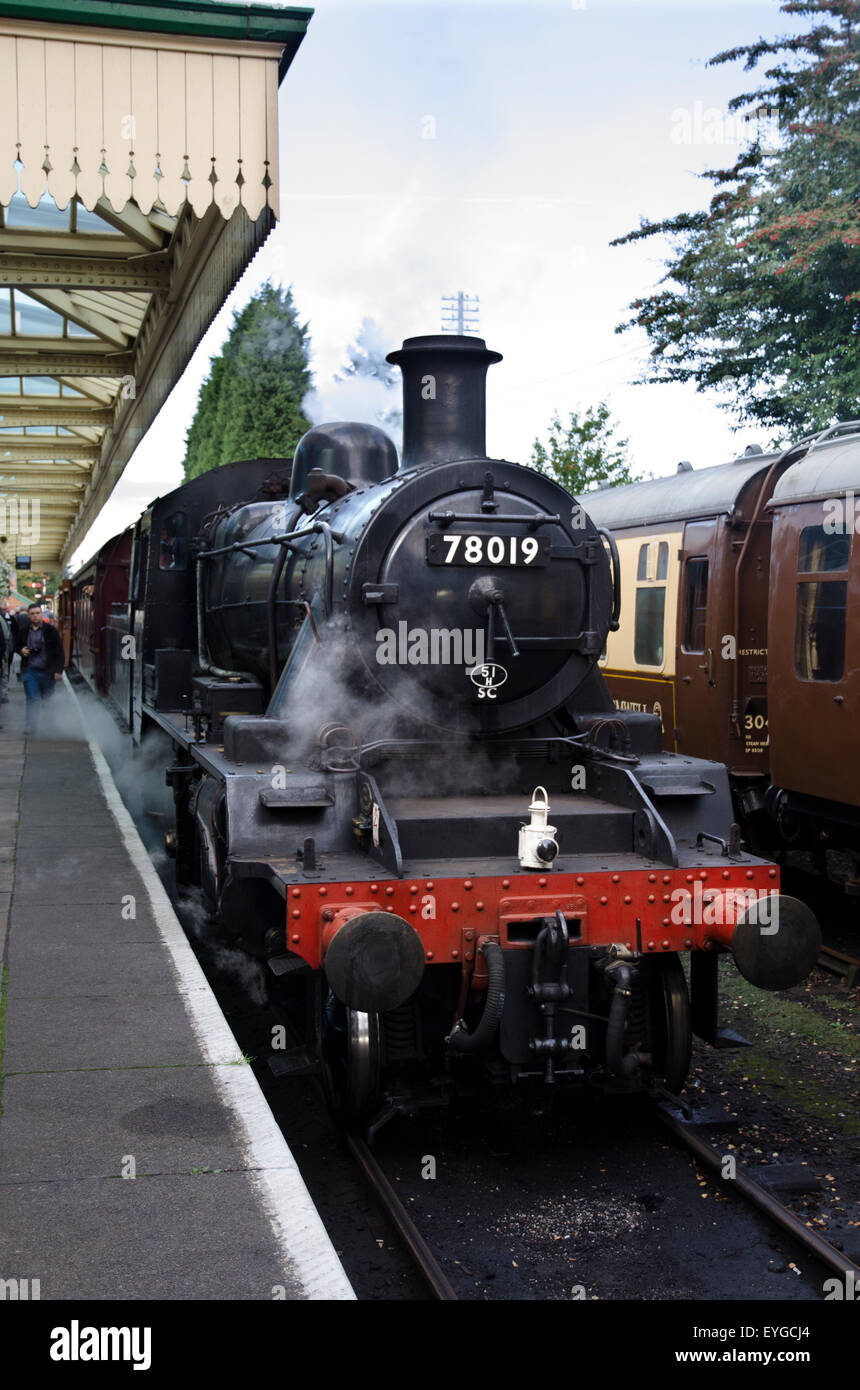 standard class 2 2-6-0 steam locomotive 78019 great central railway uk ...