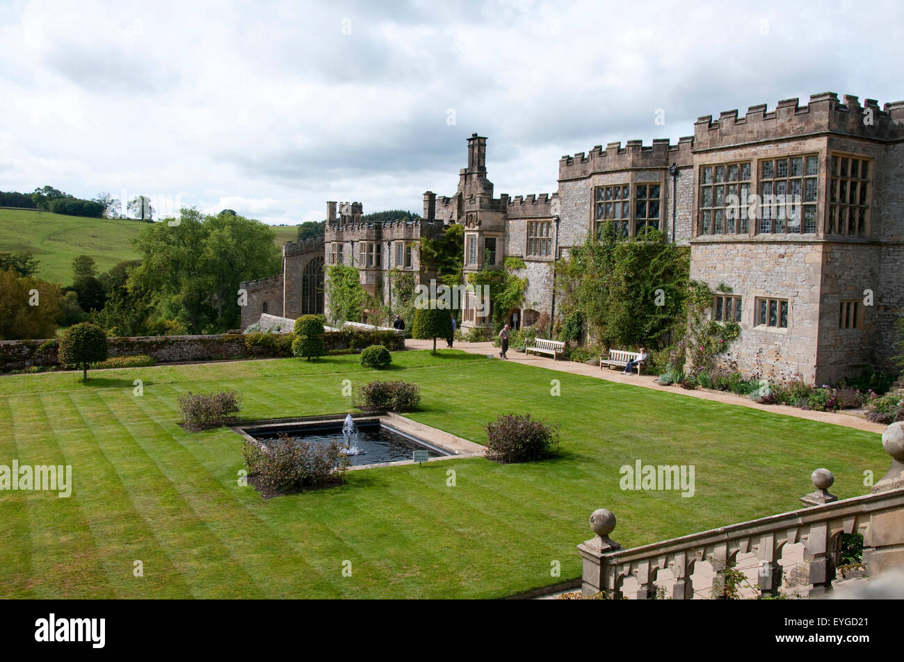 Haddon hall hi-res stock photography and images - Alamy