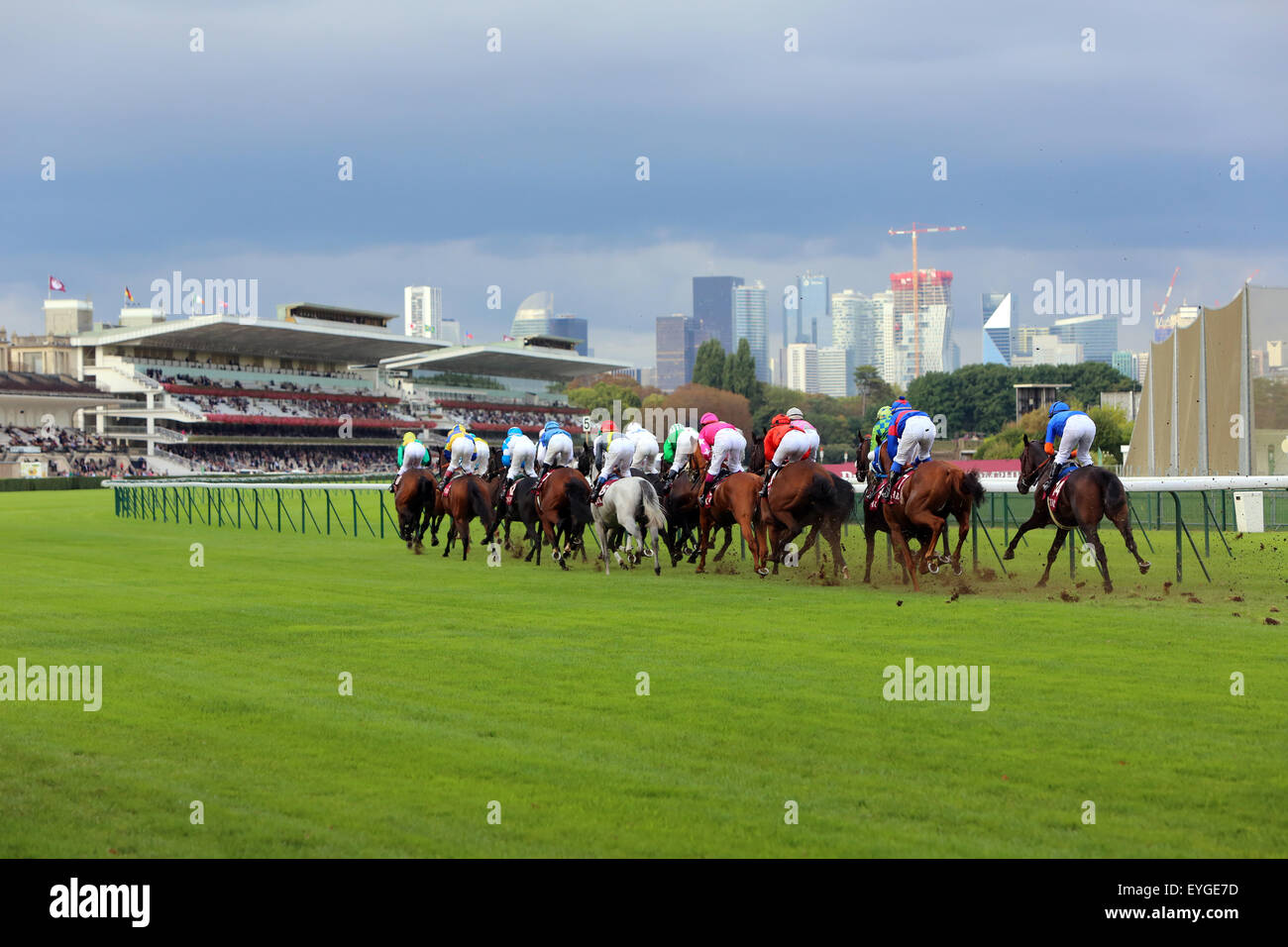 Longchamp racecourse hi-res stock photography and images - Alamy