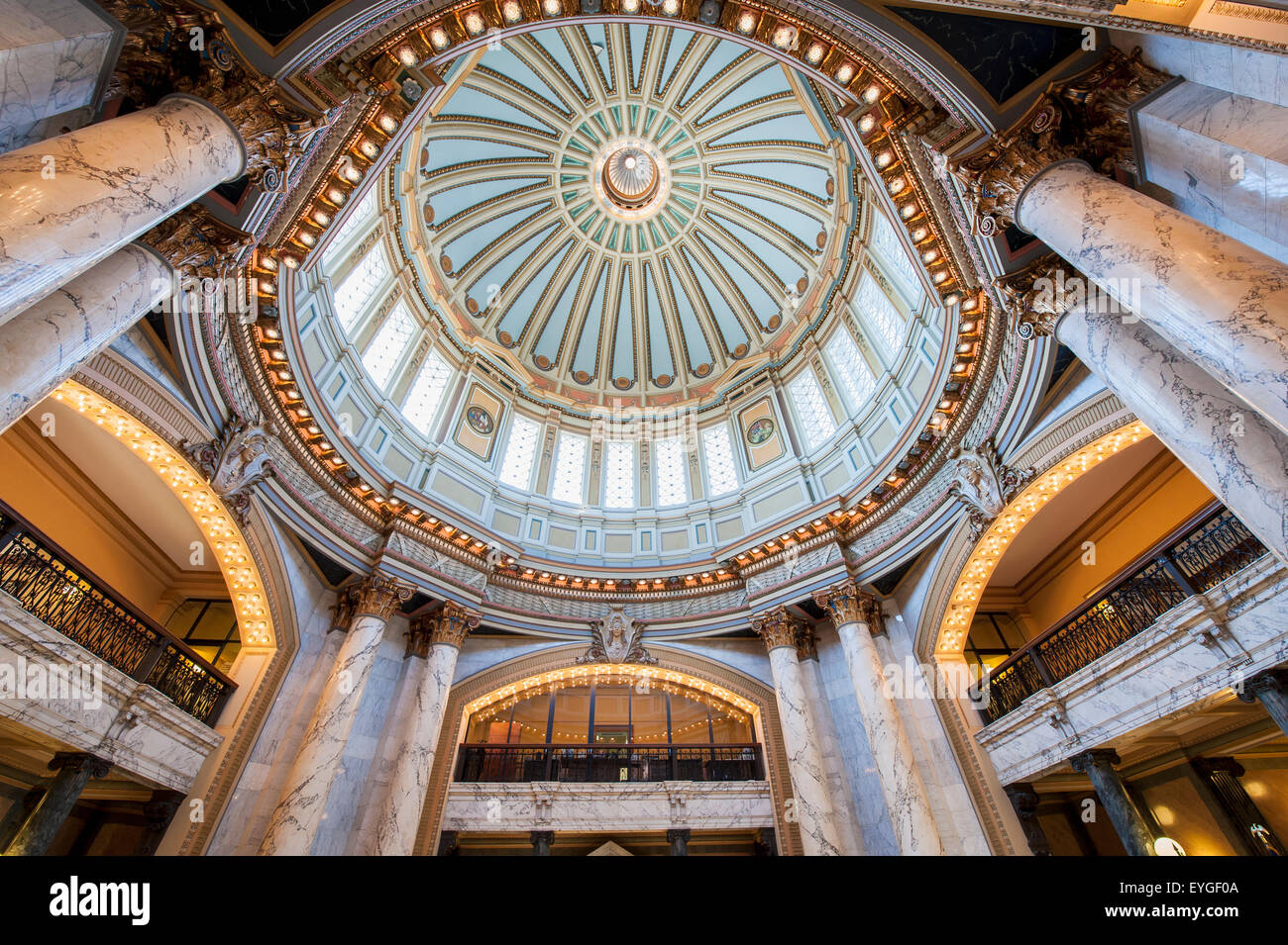USA, Mississippi, Dome inside Mississippi State Capitol; Jackson Stock ...