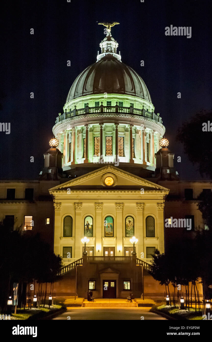 USA, Mississippi, Mississippi State Capitol at night; Jackson Stock ...
