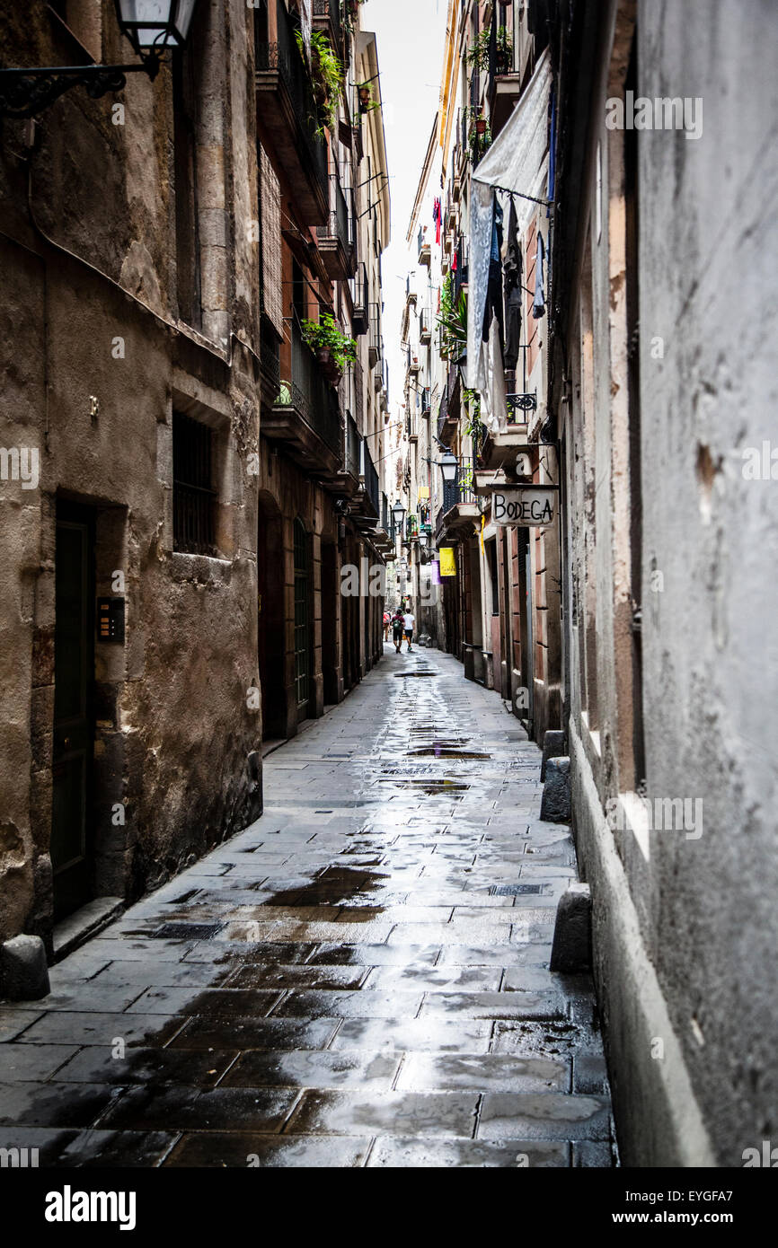 Narrow street in el born hi-res stock photography and images - Alamy
