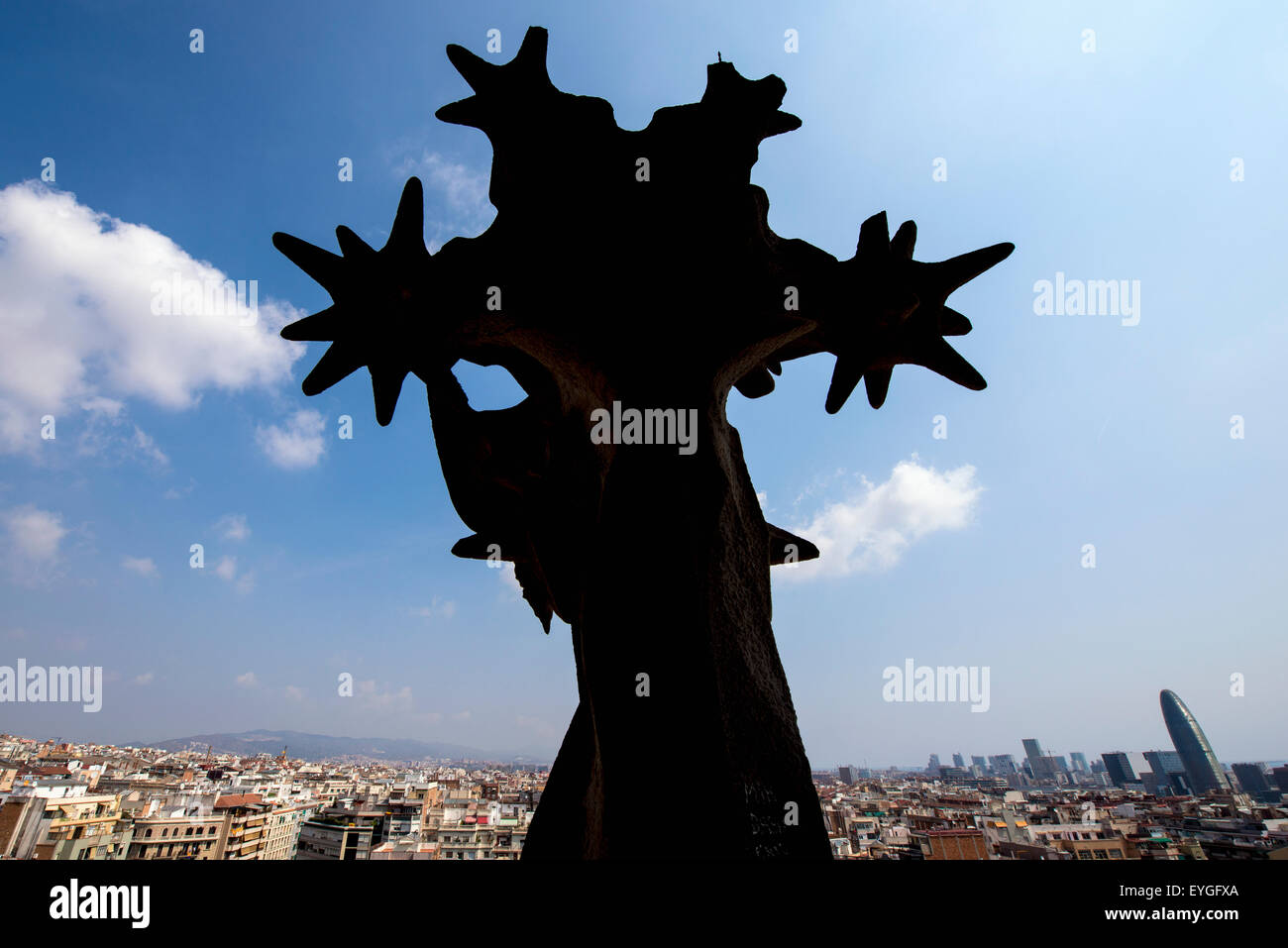 Sagrada familia silhouette hi-res stock photography and images - Alamy