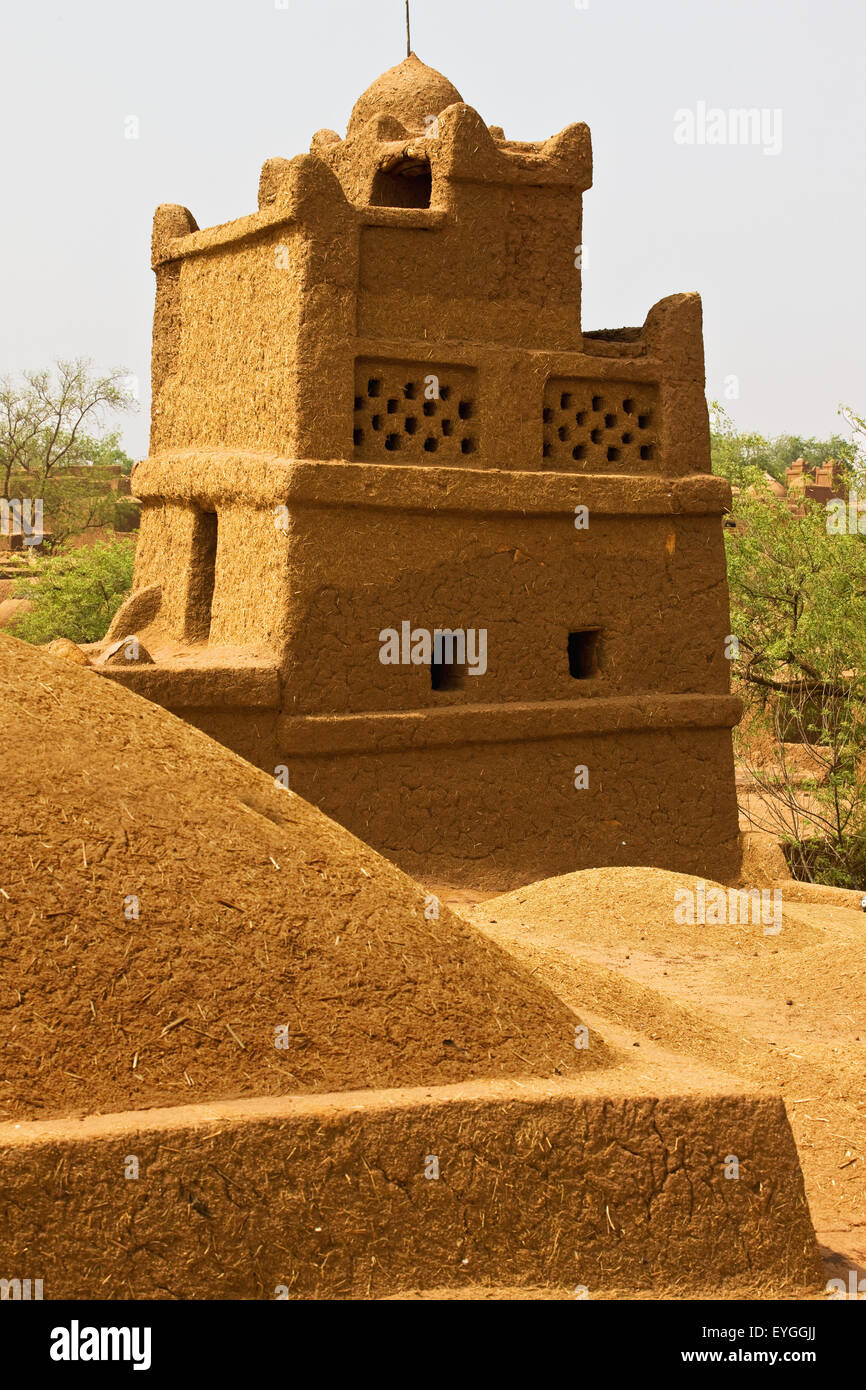 Niger, Central Niger, Tahoa region, Traditional mud brick mosque; Yaama ...
