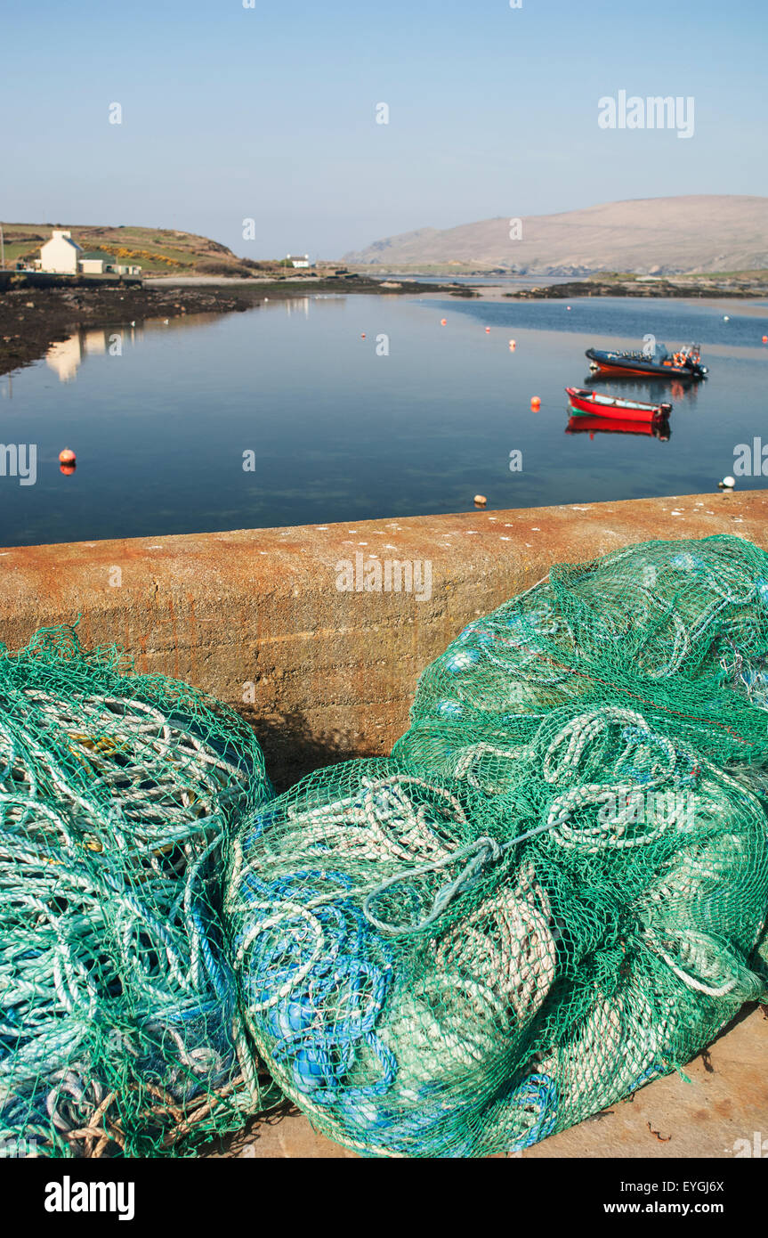 Harbour iveragh peninsula hi-res stock photography and images - Alamy
