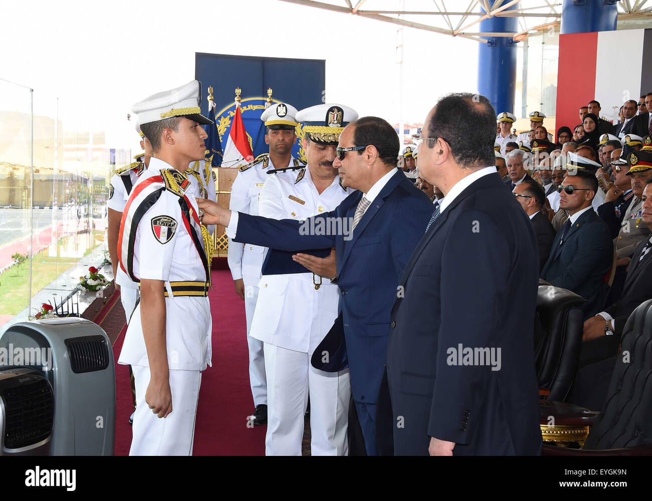 Egyptian police graduation ceremony hi-res stock photography and images ...