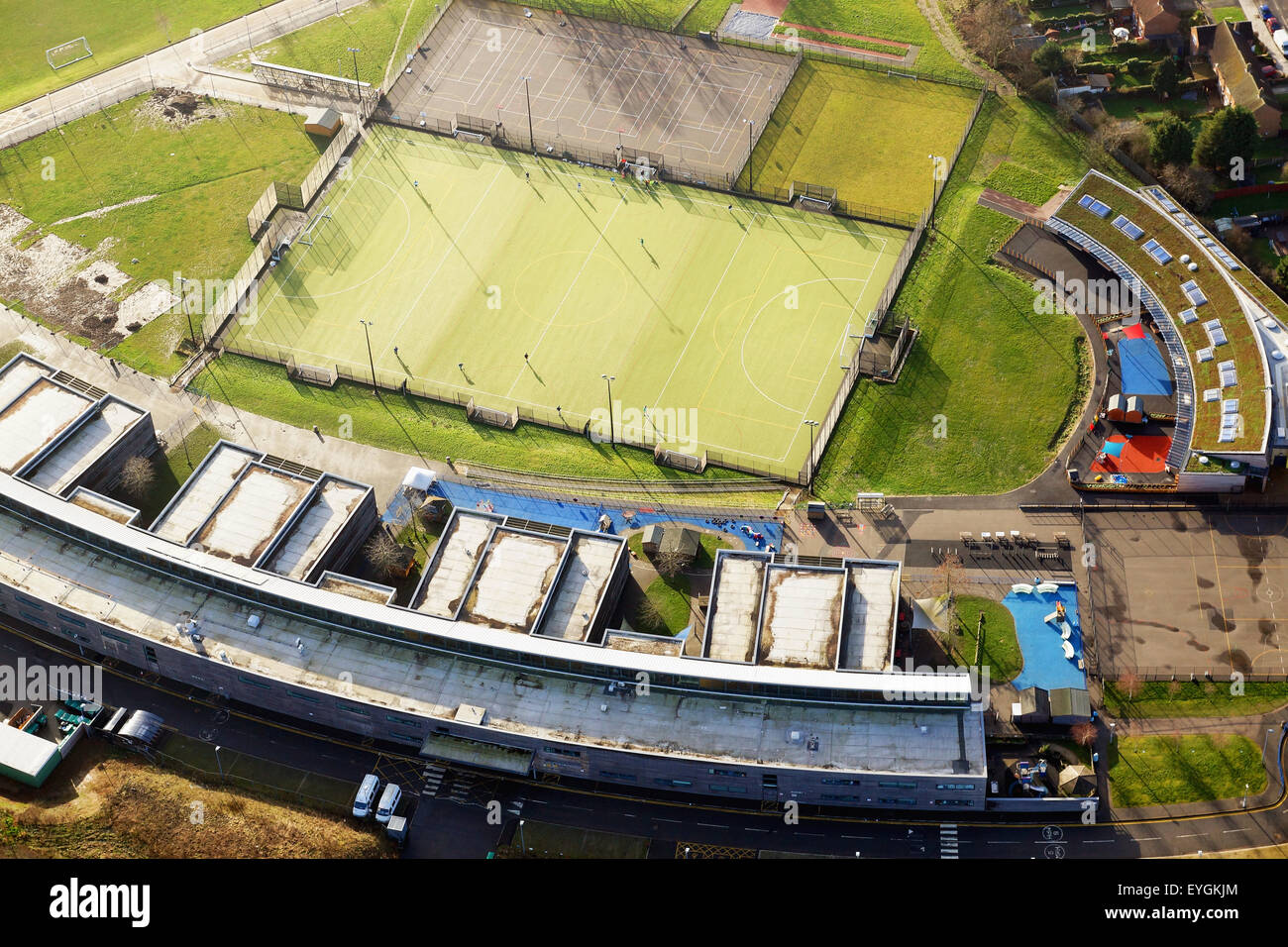 Urban football pitch london hi-res stock photography and images - Alamy