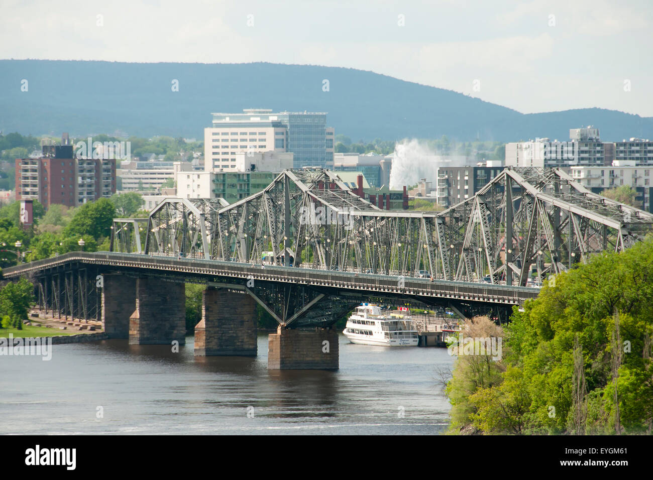 Alexandra Bridge - Ottawa - Canada Stock Photo - Alamy