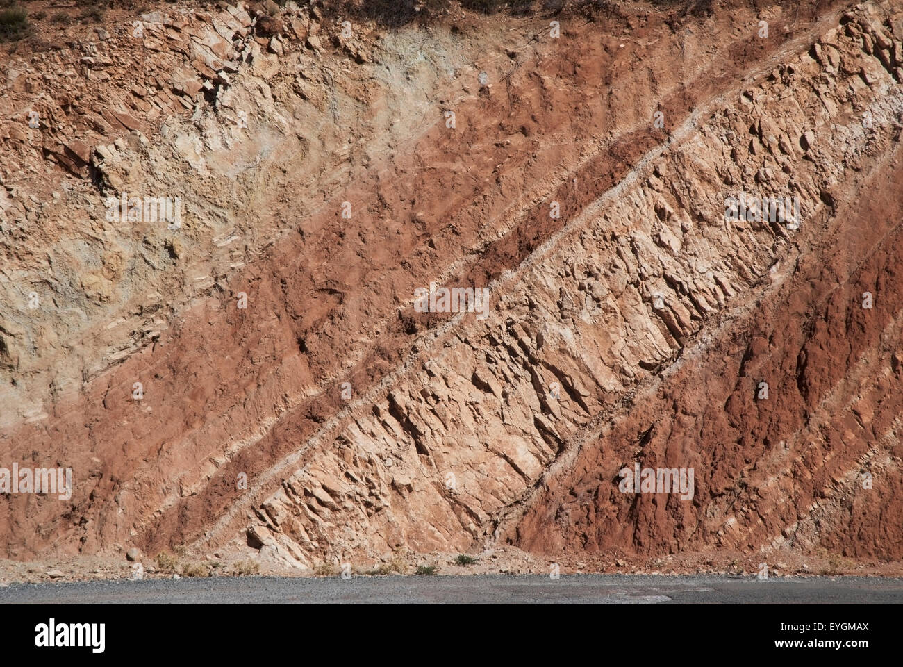 Geology rock cross section mountain hi-res stock photography and images ...