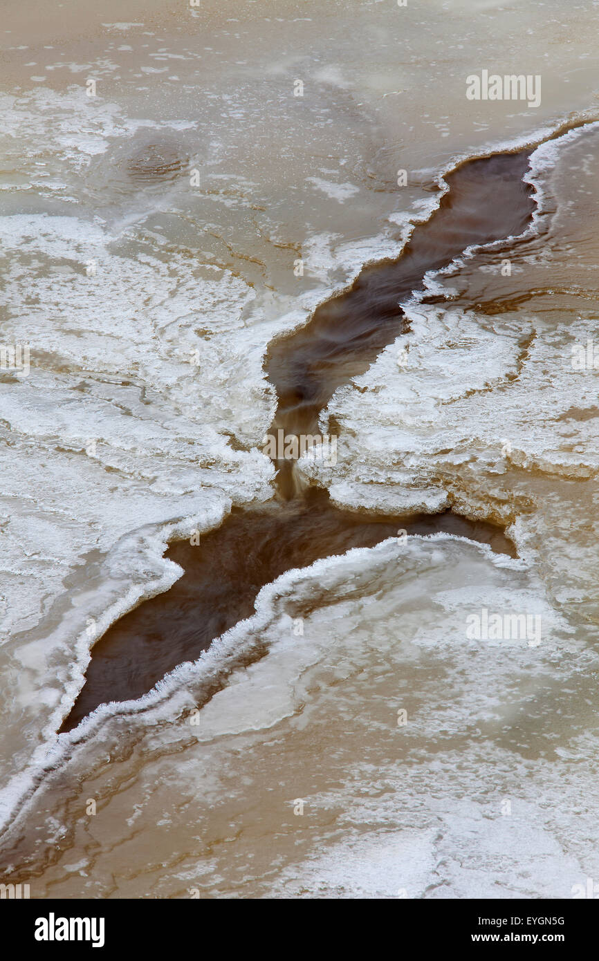 Frozen_river hi-res stock photography and images - Alamy