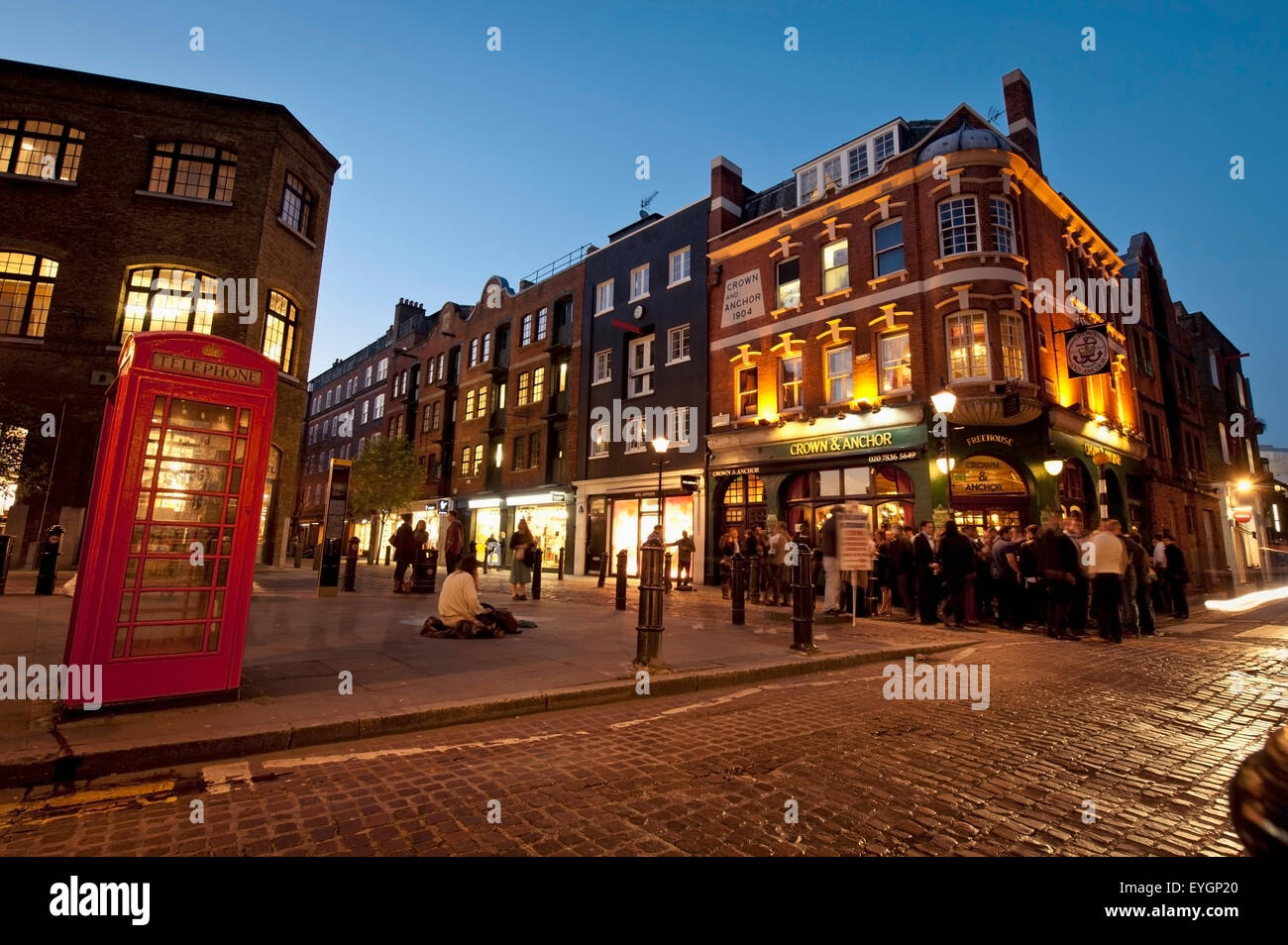 UK, England, Busy pub in Covent Garden; London Stock Photo - Alamy