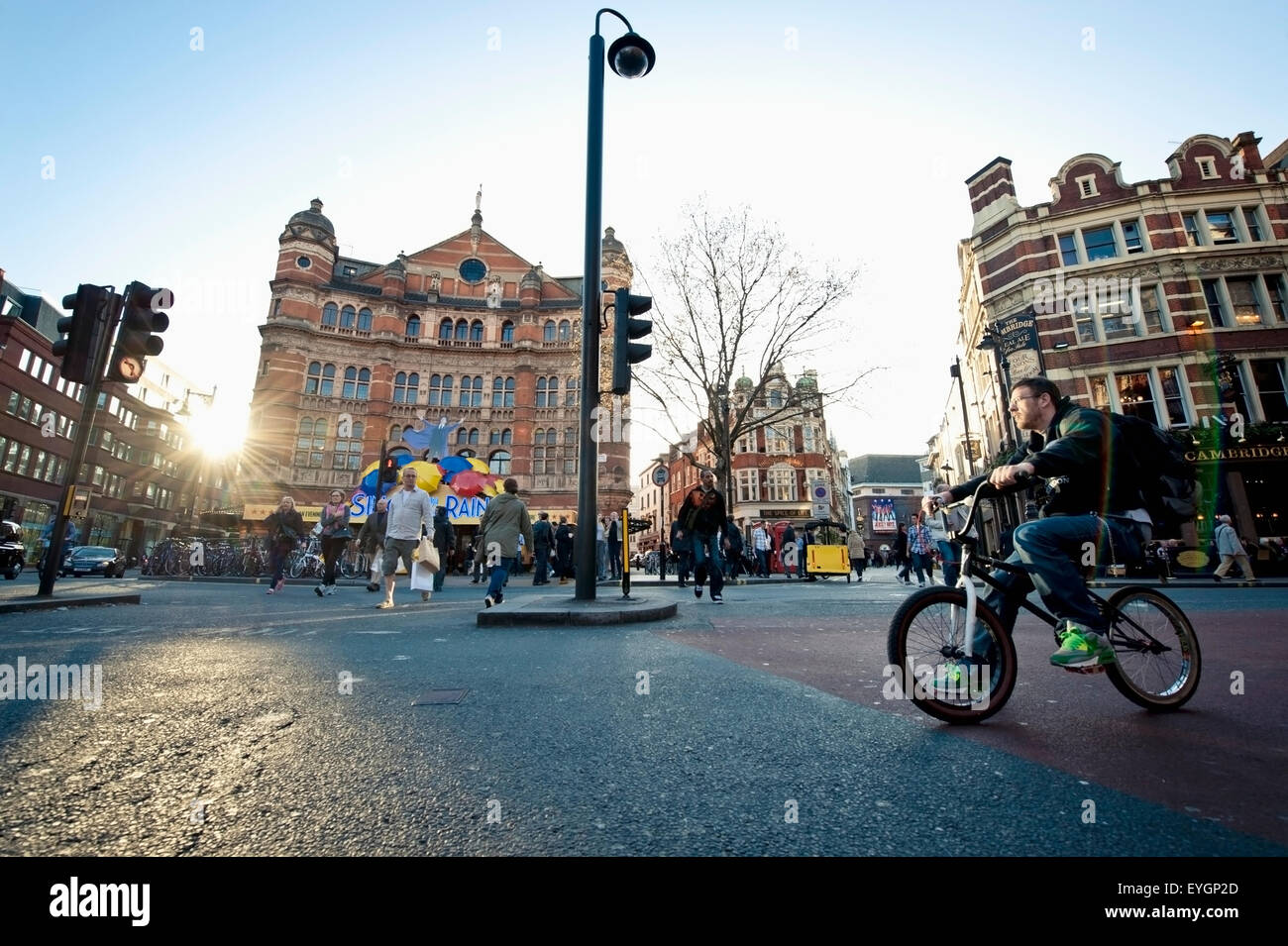 UK, England, Cambridge Circus in Central London; London Stock Photo - Alamy