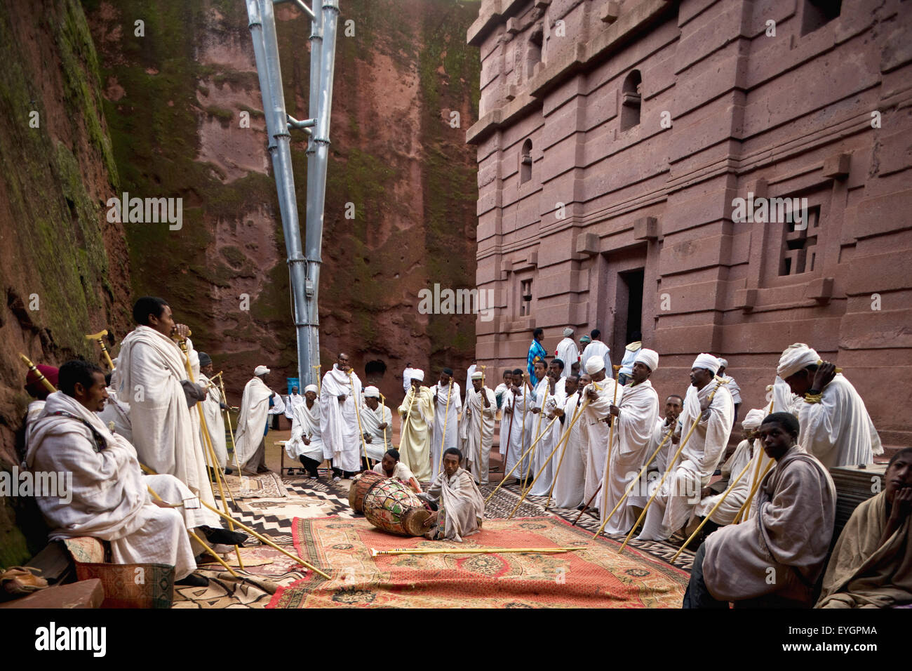Ethiopia, Ethiopian Orthodox deacons wearing Shamma tunic in the ...