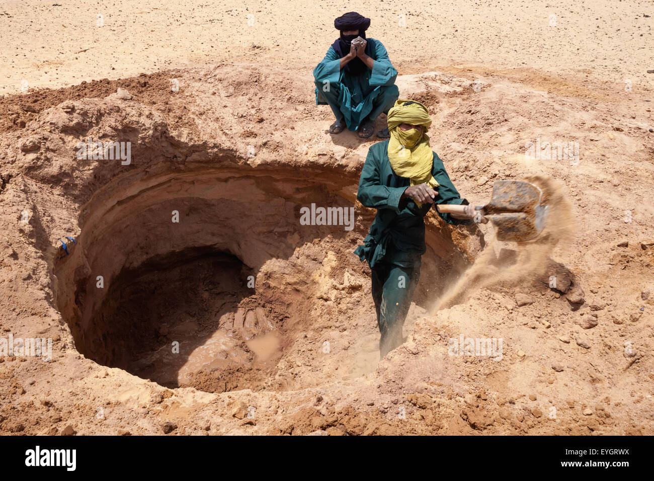 Digging tool hi-res stock photography and images - Alamy