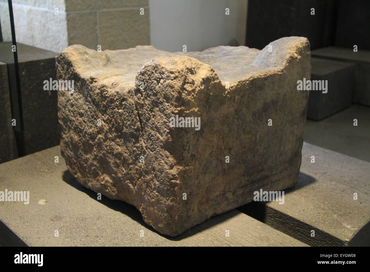 Horned altar from Tel Dan, 9th-8th centuries BC, at the Skirball Museum ...
