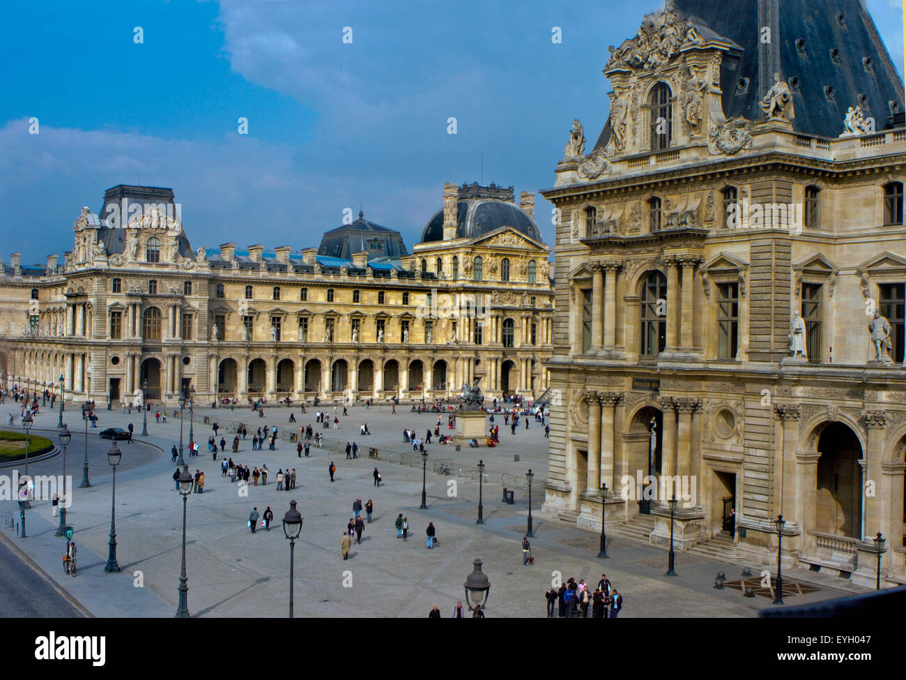 Classical monuments hi-res stock photography and images - Alamy