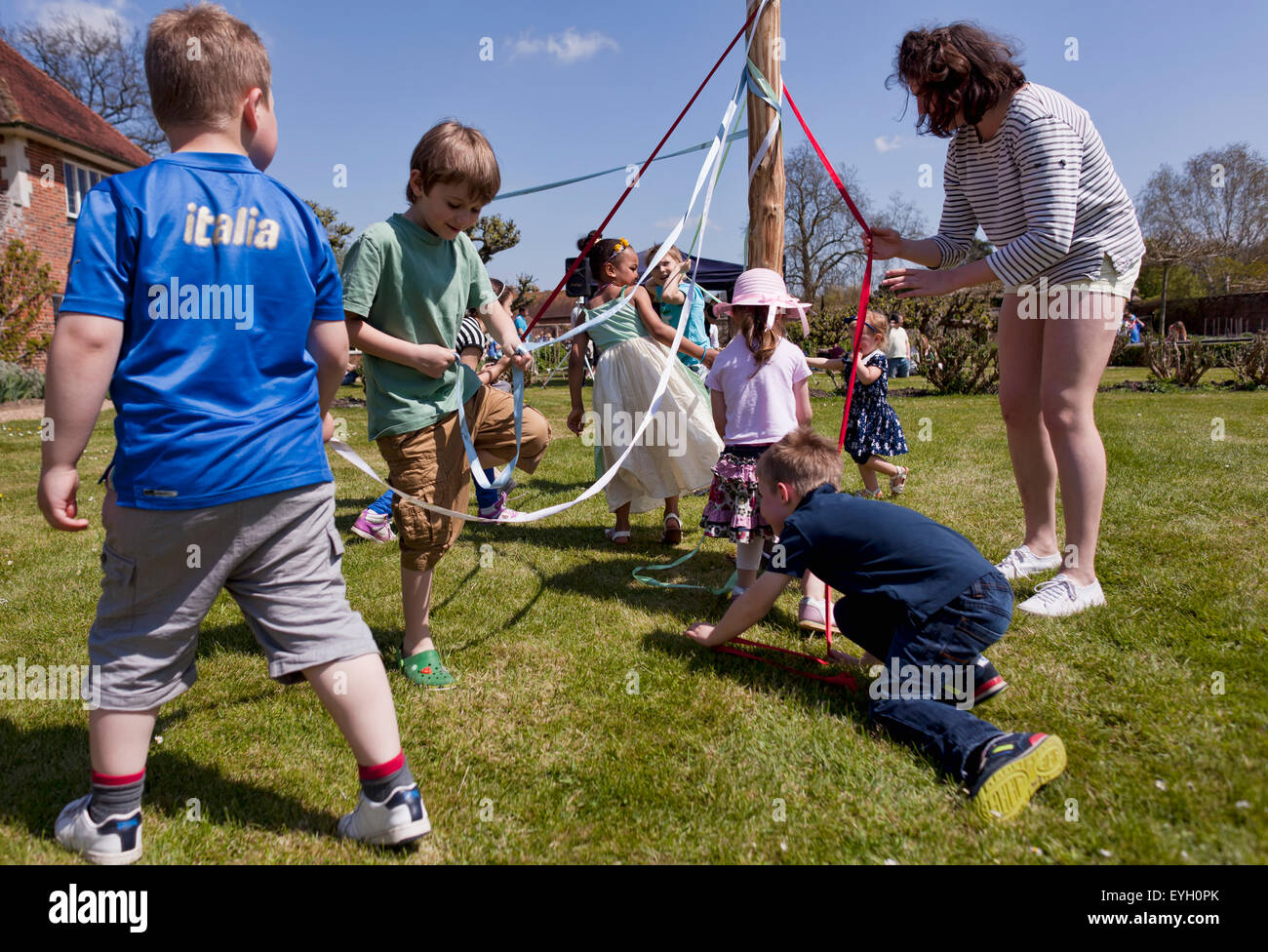 Kids Dancing Round Maypole; Great Chart, Kent, England, Uk Stock Photo ...