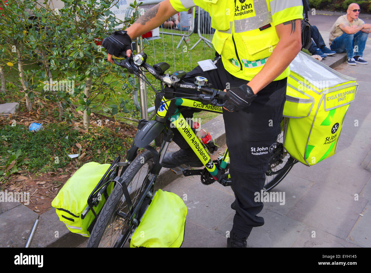 St johns ambulance cycle response unit hi-res stock photography and ...