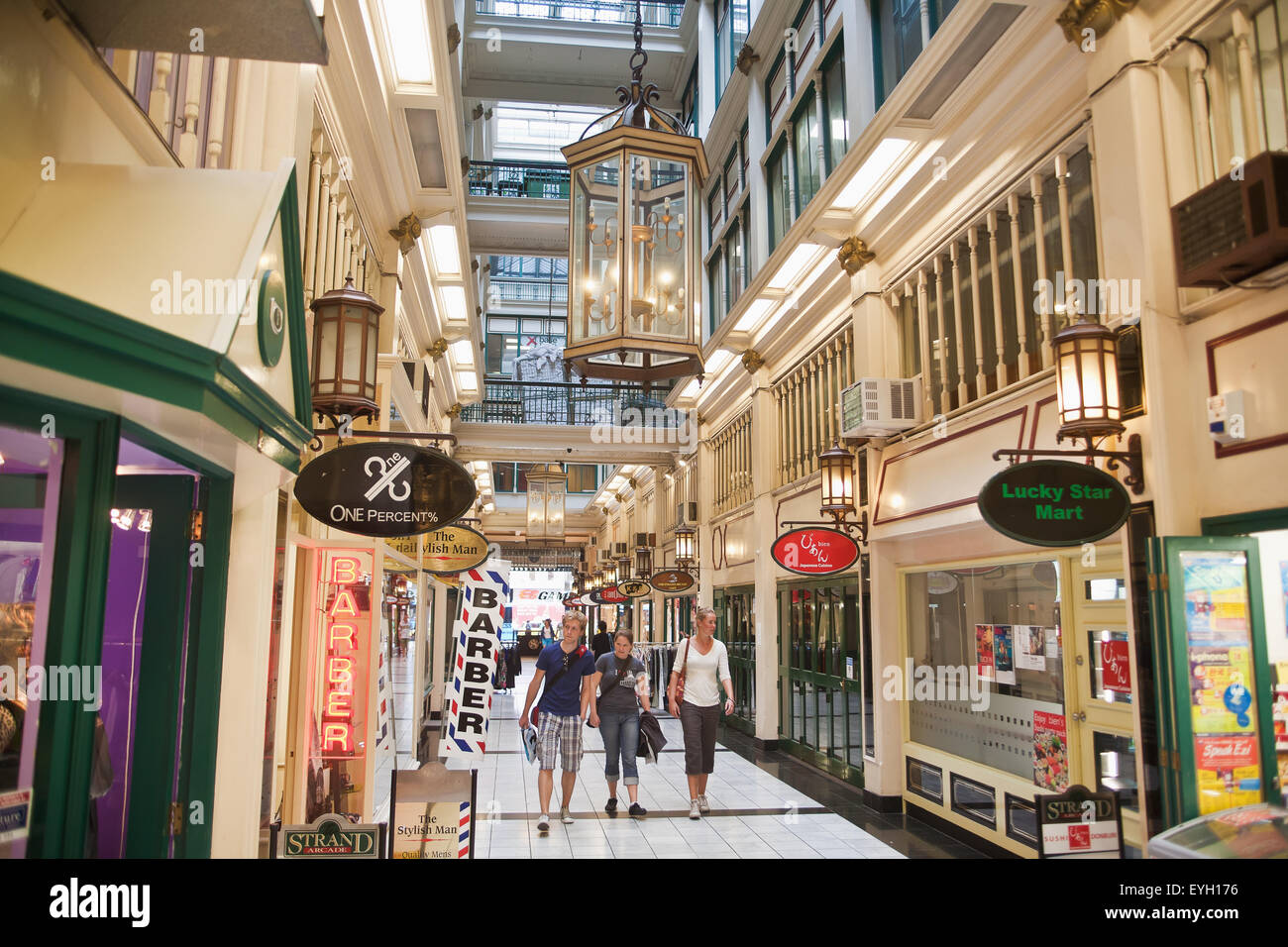 People Shopping At Mall Stock Photo - Alamy