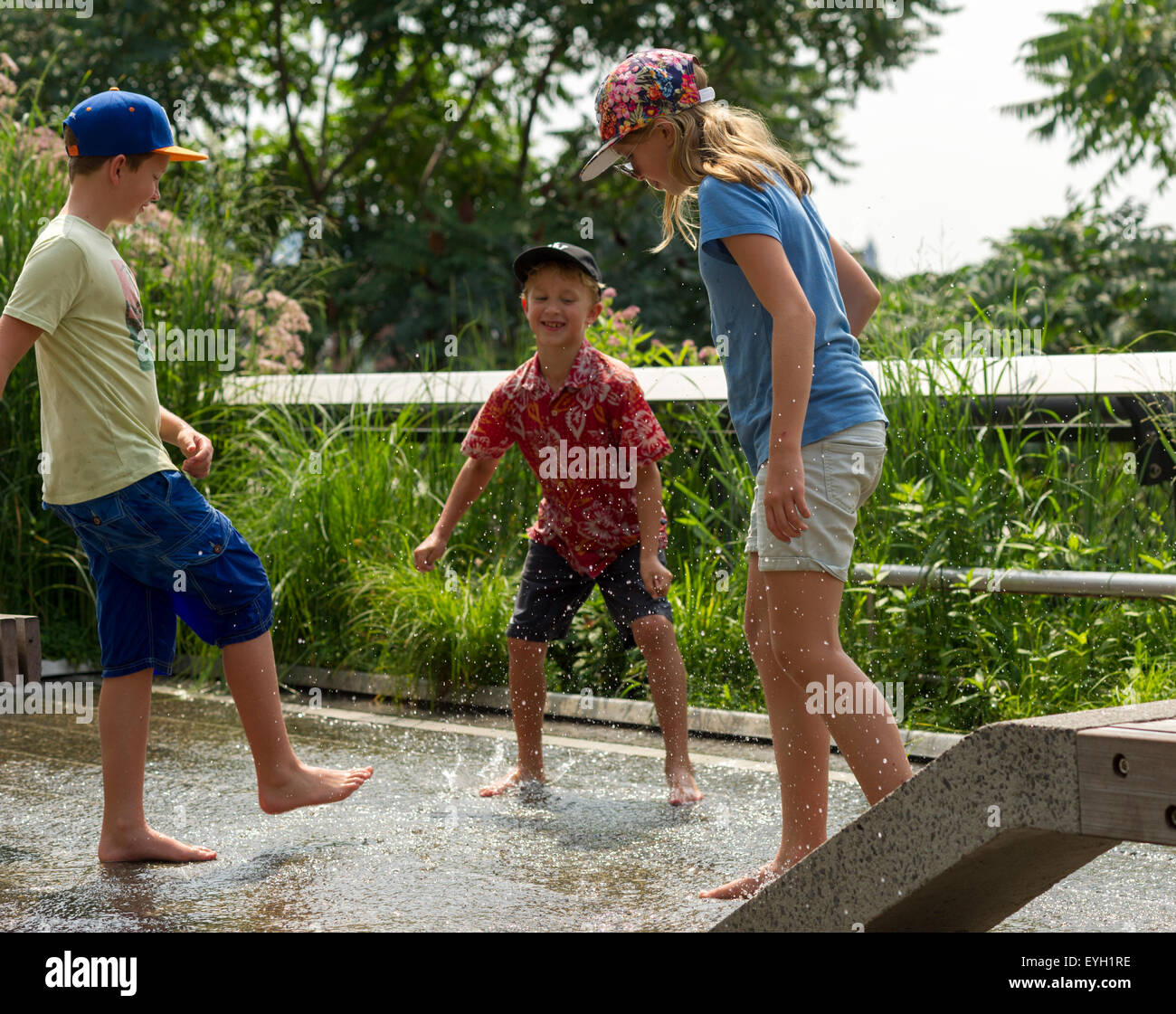 Diller von furstenberg sundeck hi-res stock photography and images - Alamy