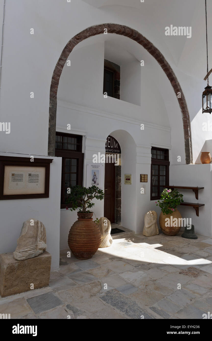 Megaro Gyzi museum in Fira, Santorini, Greece Stock Photo - Alamy