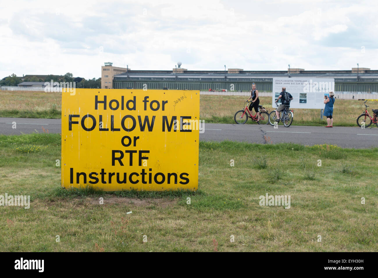 Landmark skylift airlift history historical historic tempelhof airport ...