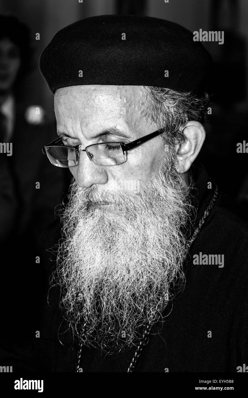 Priest wedding church religion Black and White Stock Photos & Images ...