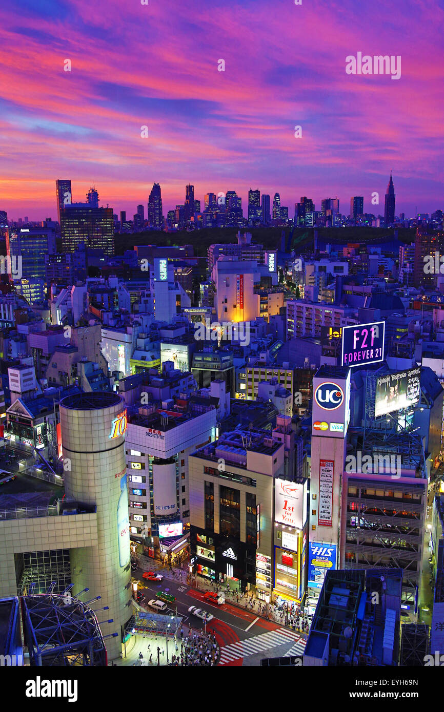 General view of the city skyline of Shinjuku at sunset seen from Shibuya, Tokyo, Japan Stock ...