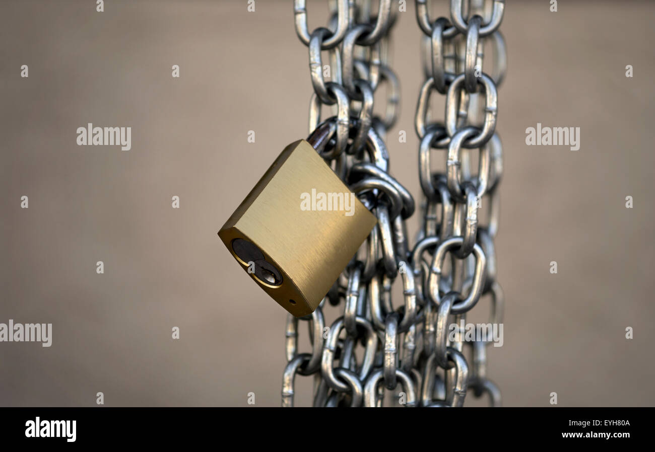 Padlock and chain Stock Photo - Alamy