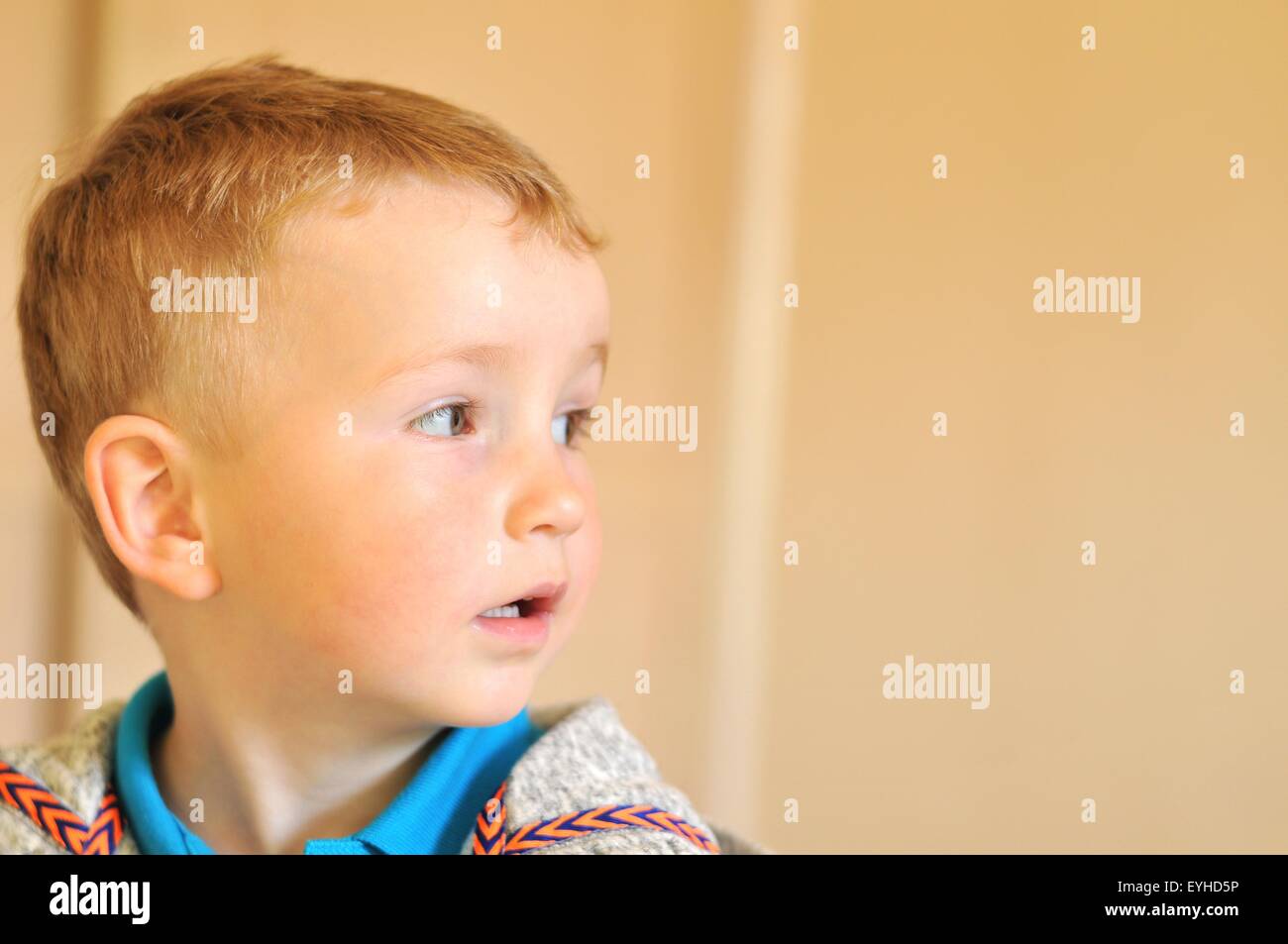 Portrait of a sad child Stock Photo - Alamy