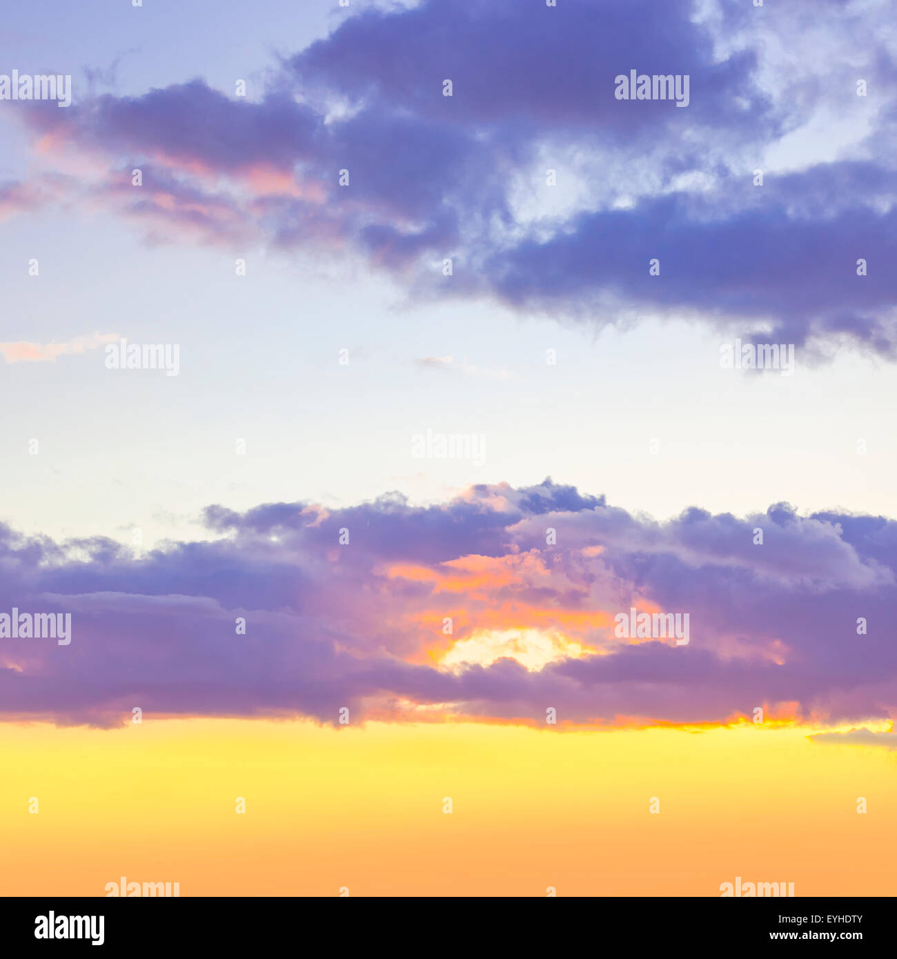 Simple square sunset hi-res stock photography and images - Alamy