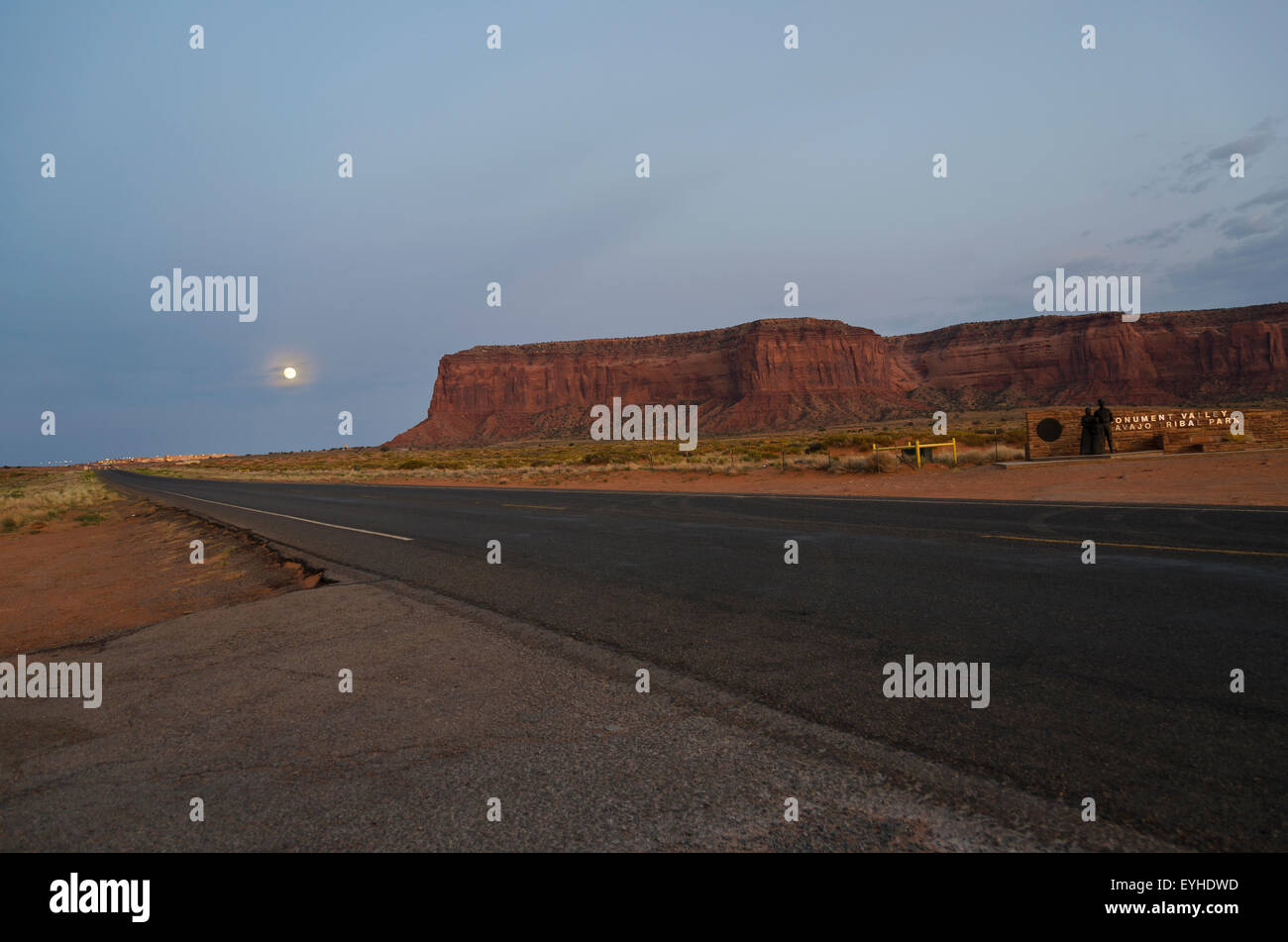 Monument valley night sky hi-res stock photography and images - Alamy