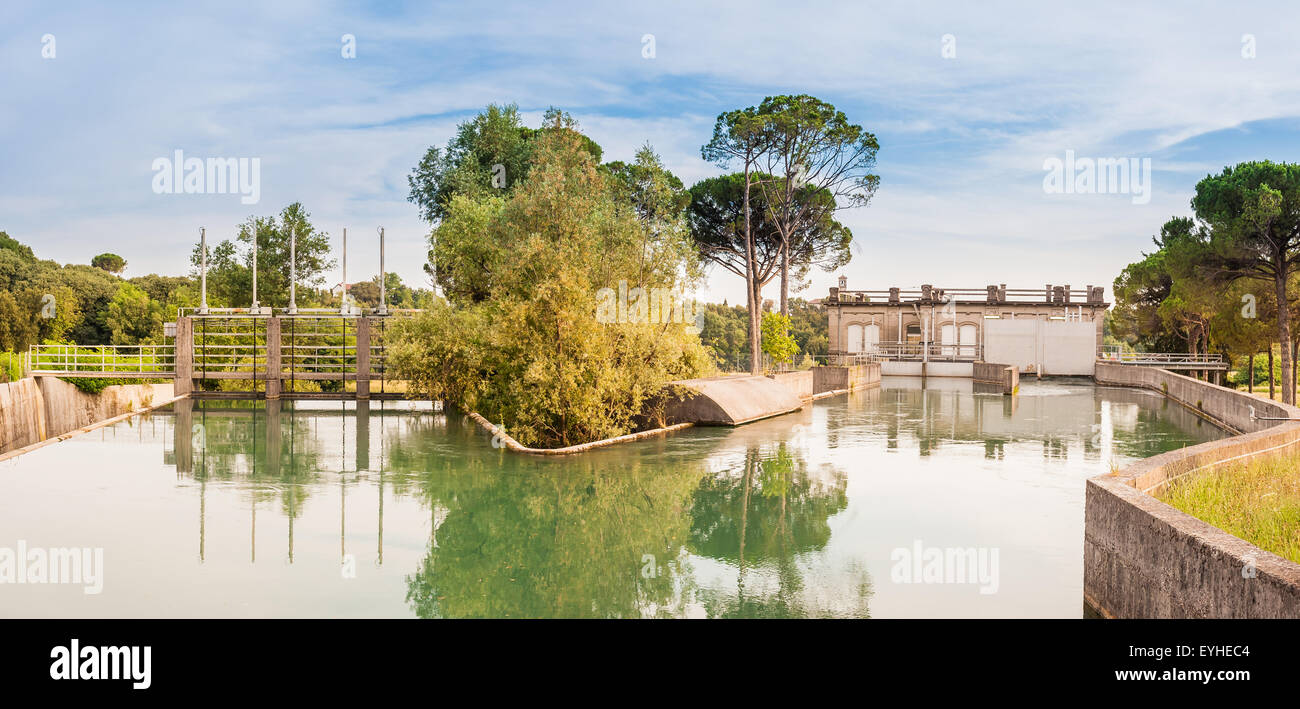 Installation of locks on the river to divert water in various ...