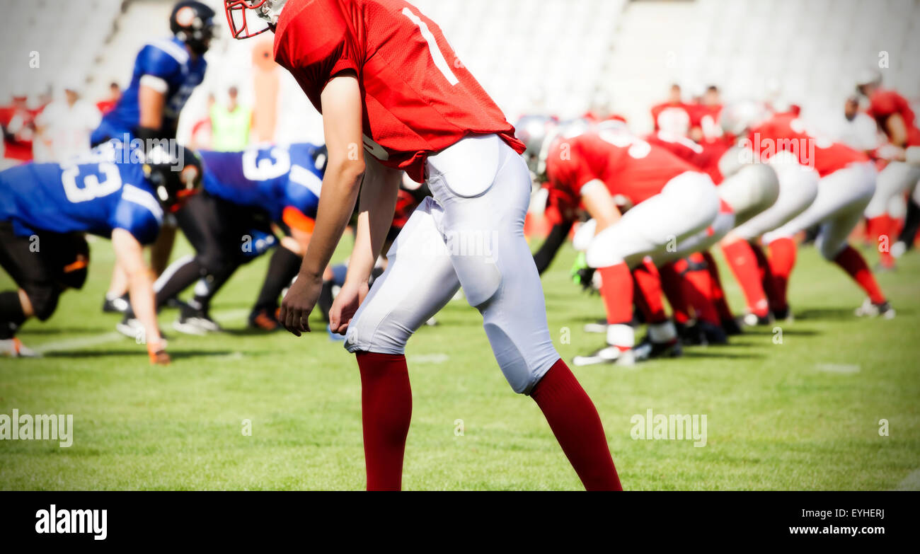 American football player field hi-res stock photography and images - Alamy