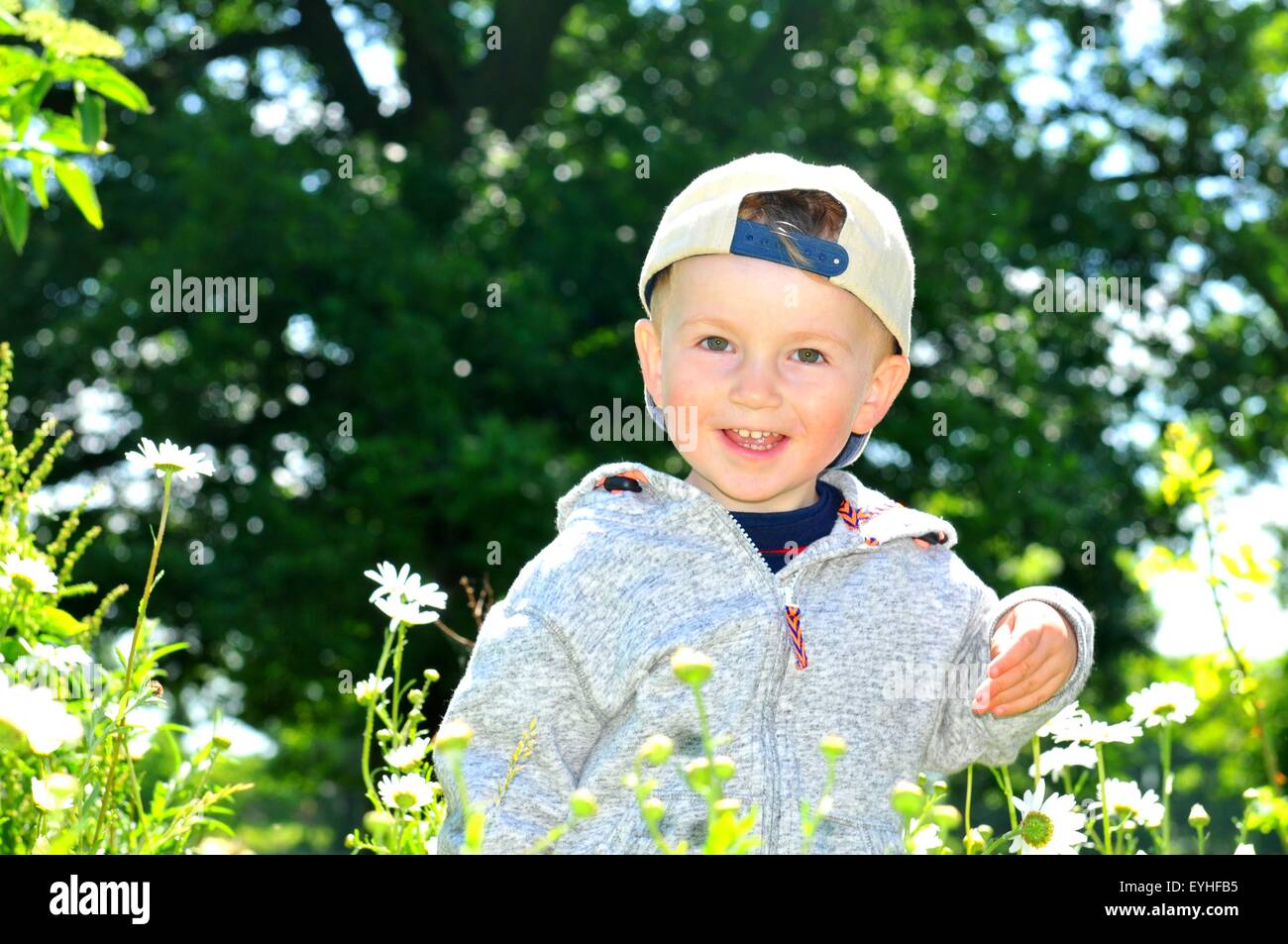 Toddlers in nature hi-res stock photography and images - Alamy