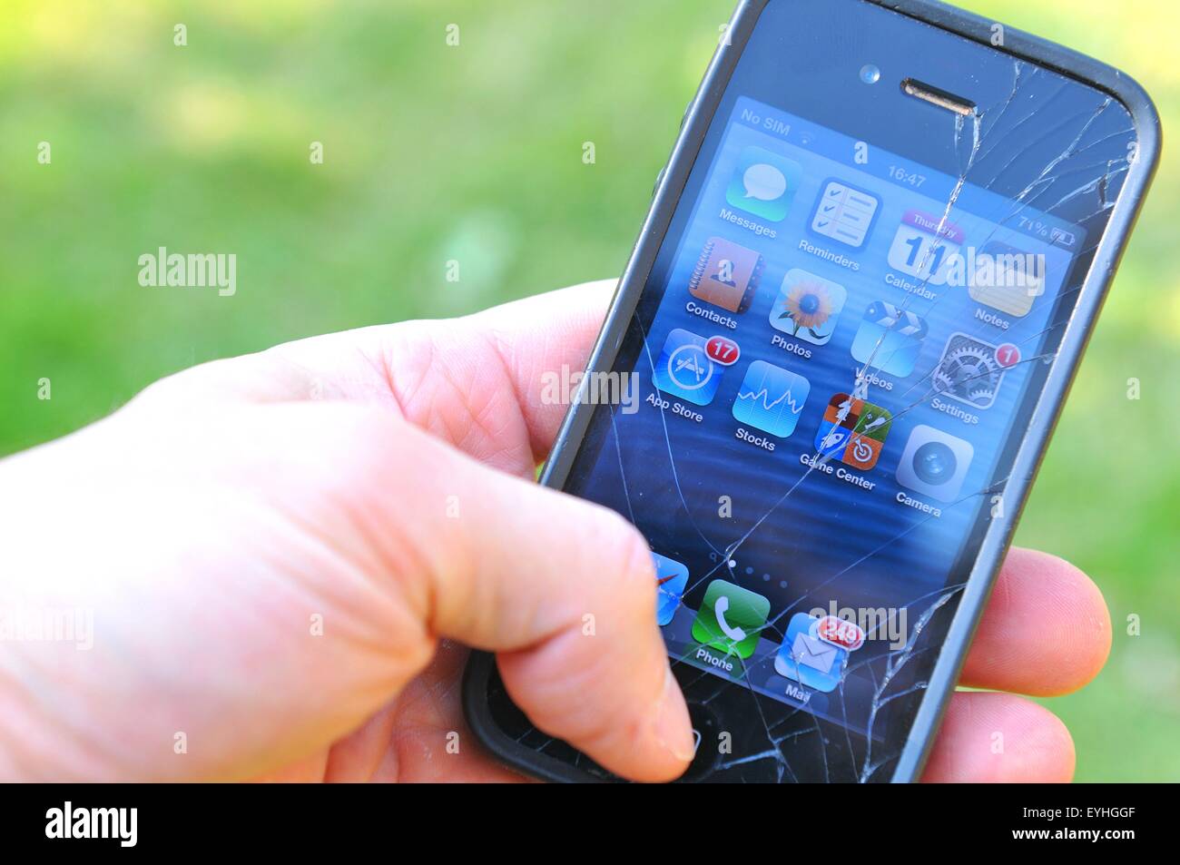 Broken iphone 12 hi-res stock photography and images - Alamy