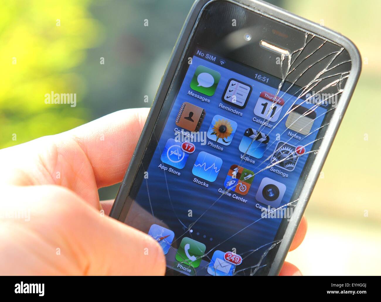 Iphone 12 apps hi-res stock photography and images - Alamy