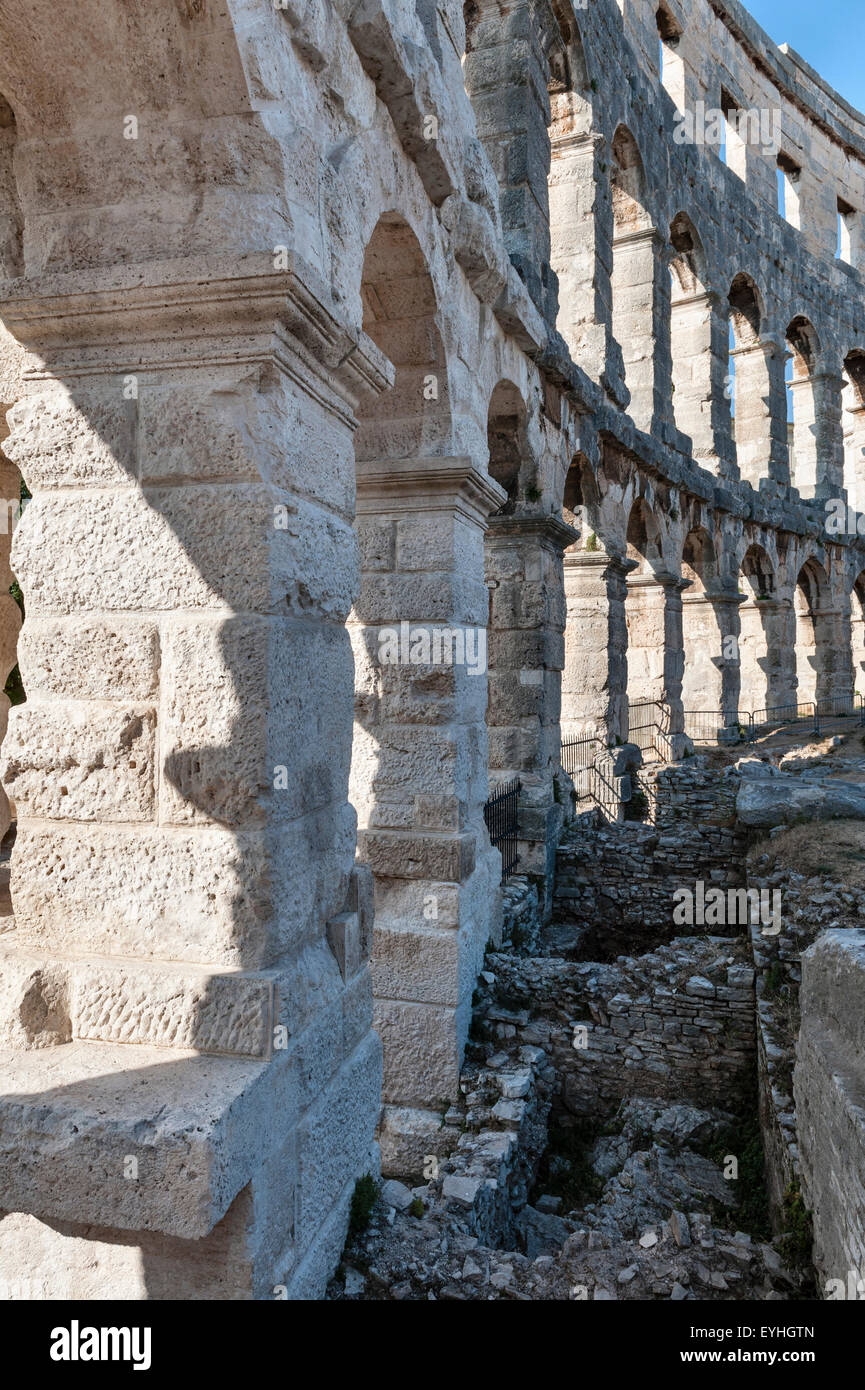 Pula, Istria, Croatia. The Pula Arena, a Roman amphitheatre built ...