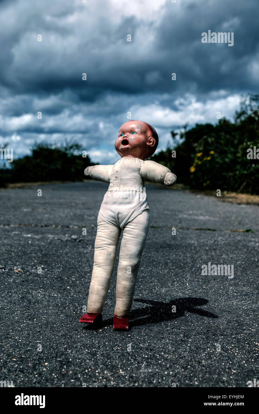 Vintage doll hi-res stock photography and images - Alamy