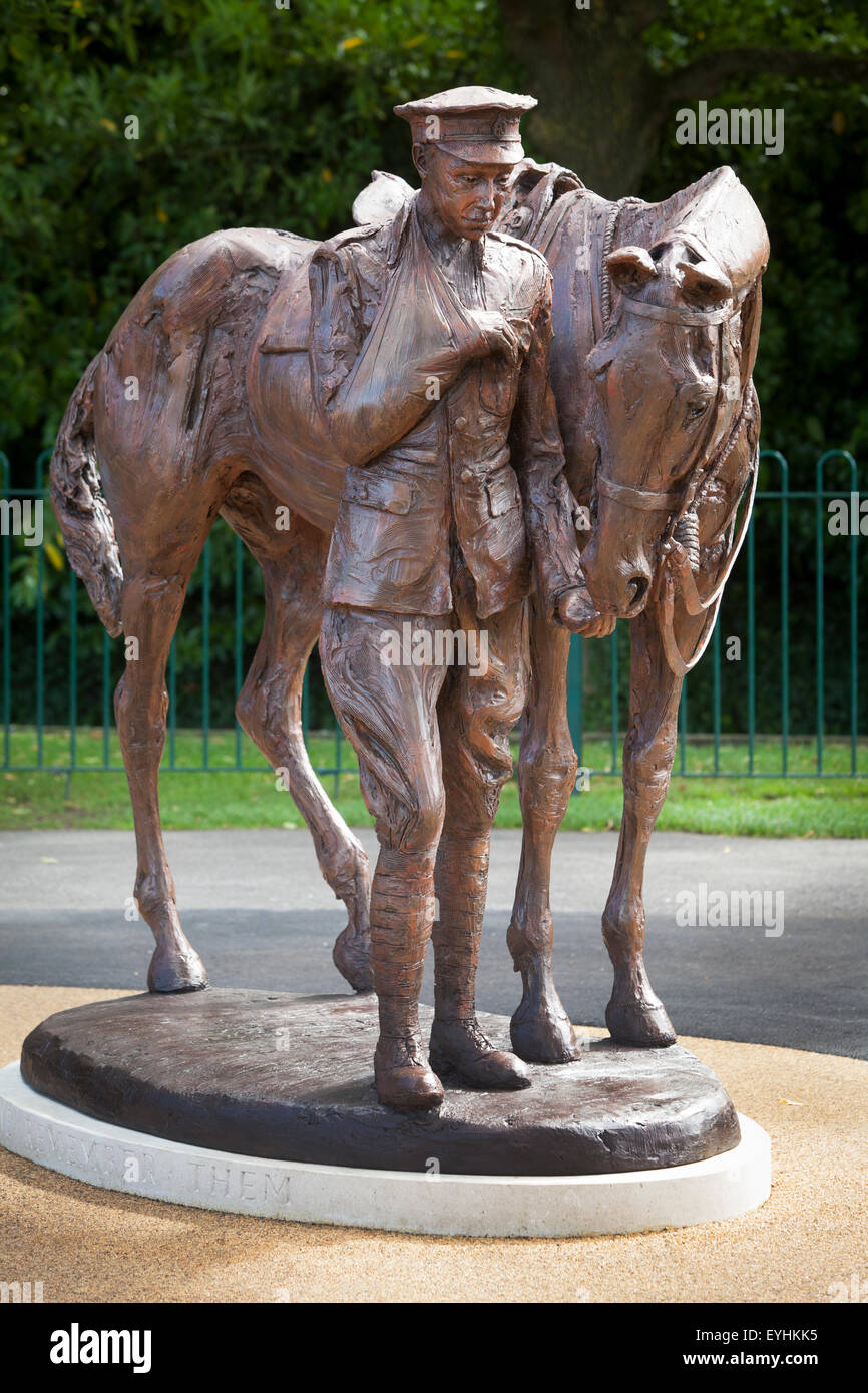 The New Warhorse sculpture in Romsey Memorial Park by artist Amy ...