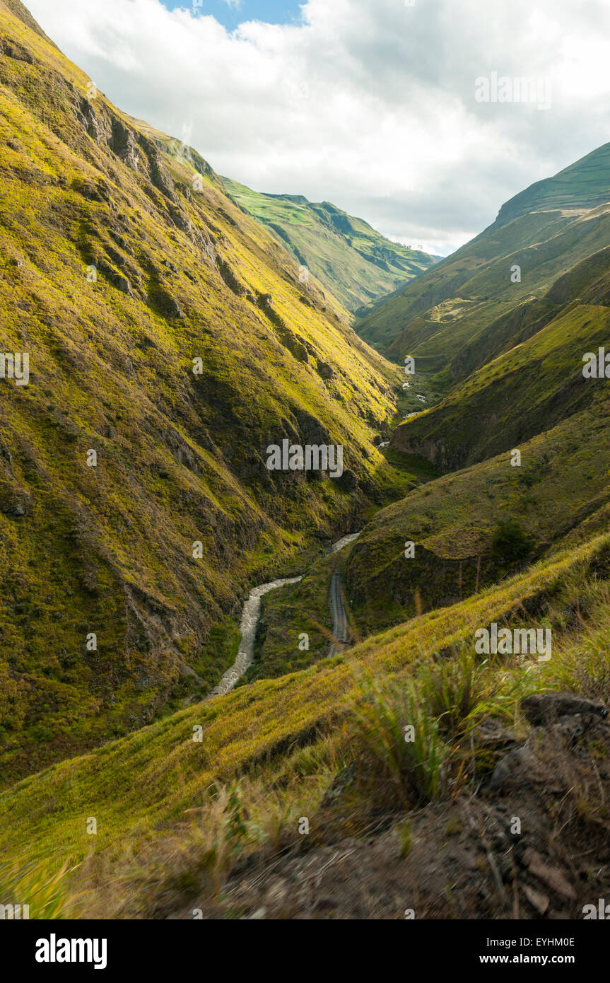 View from Devil's Nose Train, Alausi to Sibambe, near Riobamba, Ecuador ...