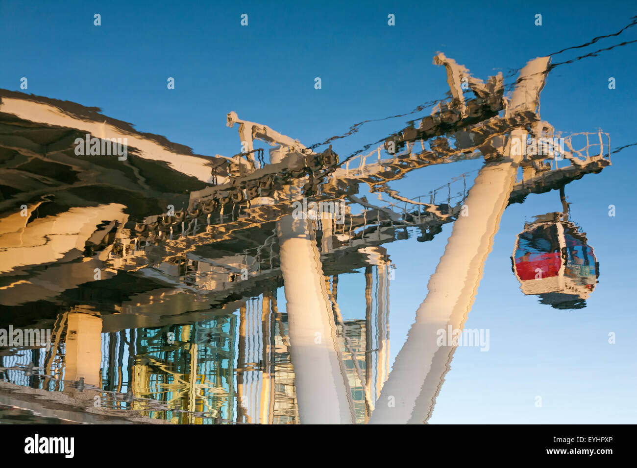 London cable car station hi-res stock photography and images - Alamy