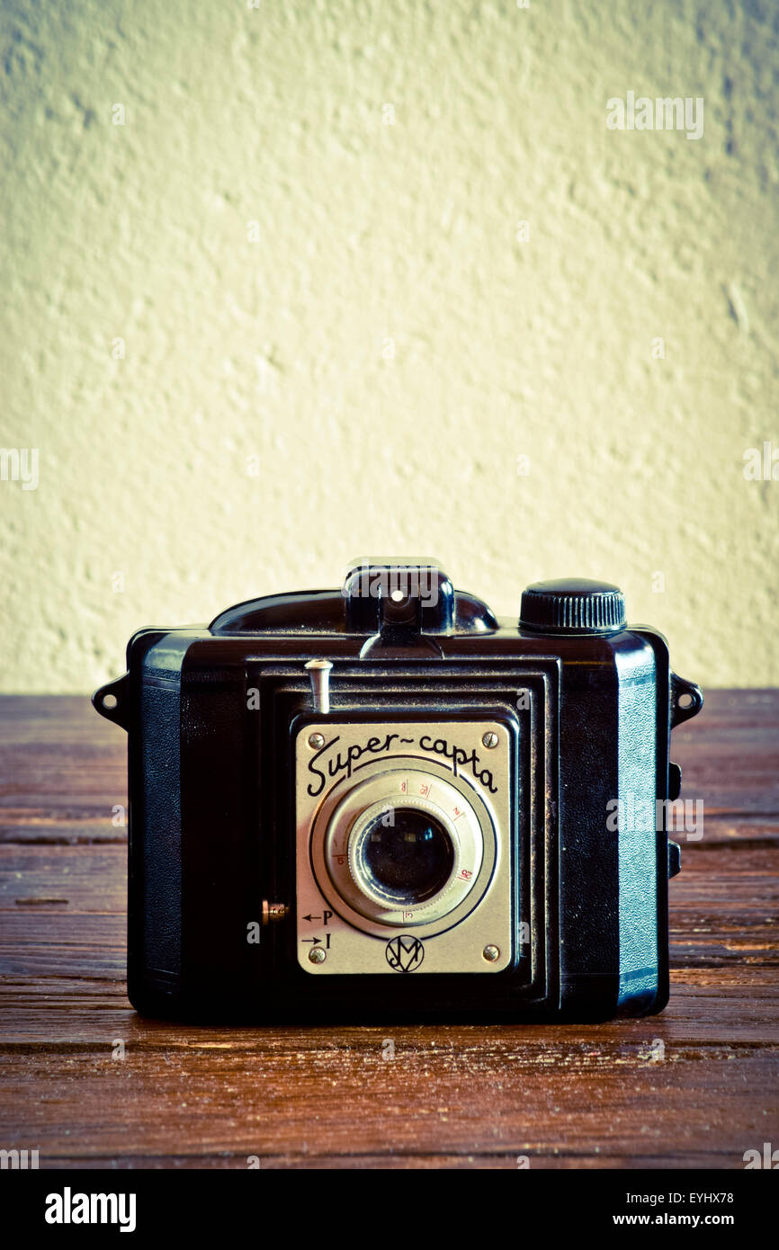 Old camera hi-res stock photography and images - Alamy
