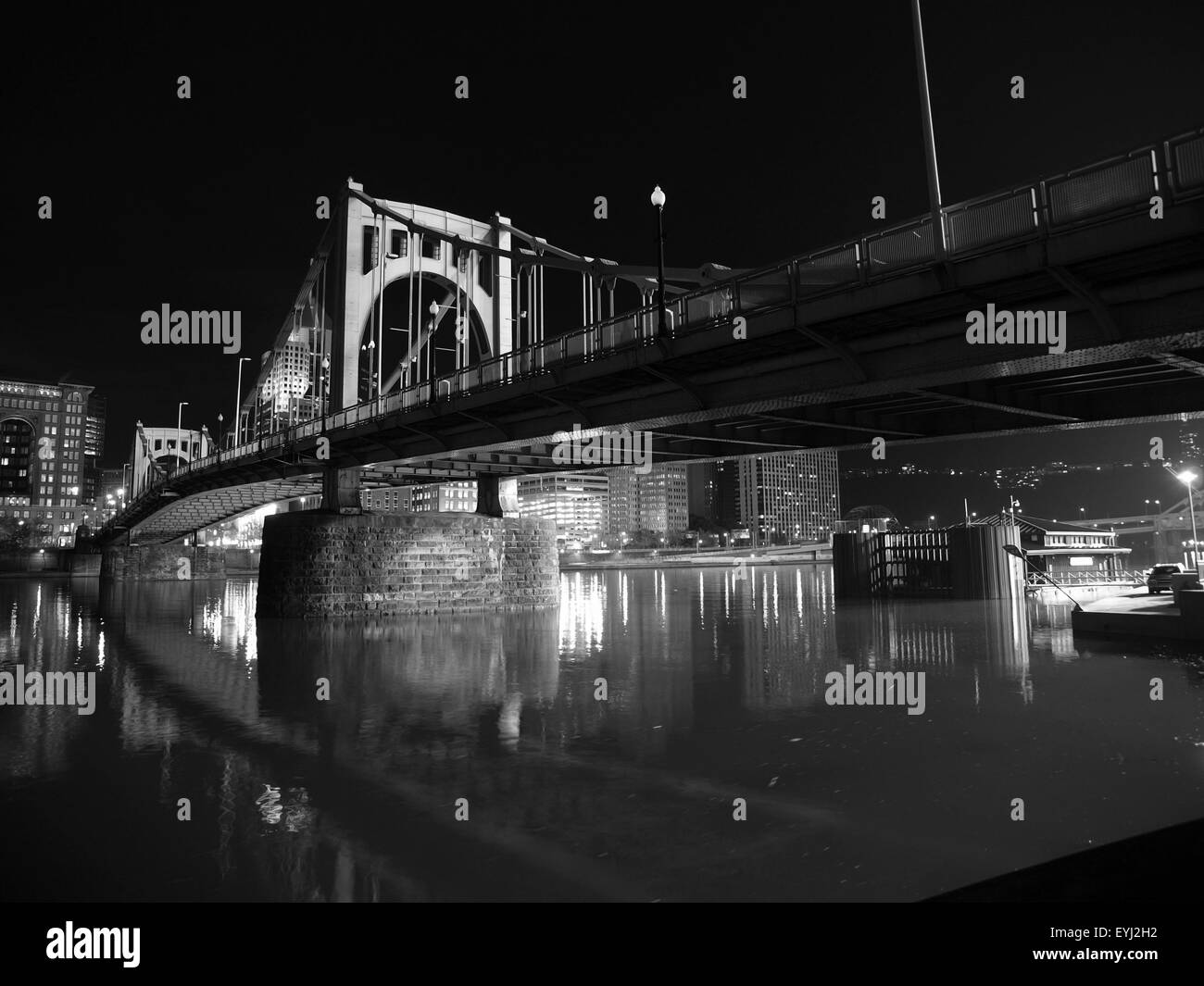 Pittsburgh Bridge spanning the Ohio River in Pennsylvania Stock Photo ...