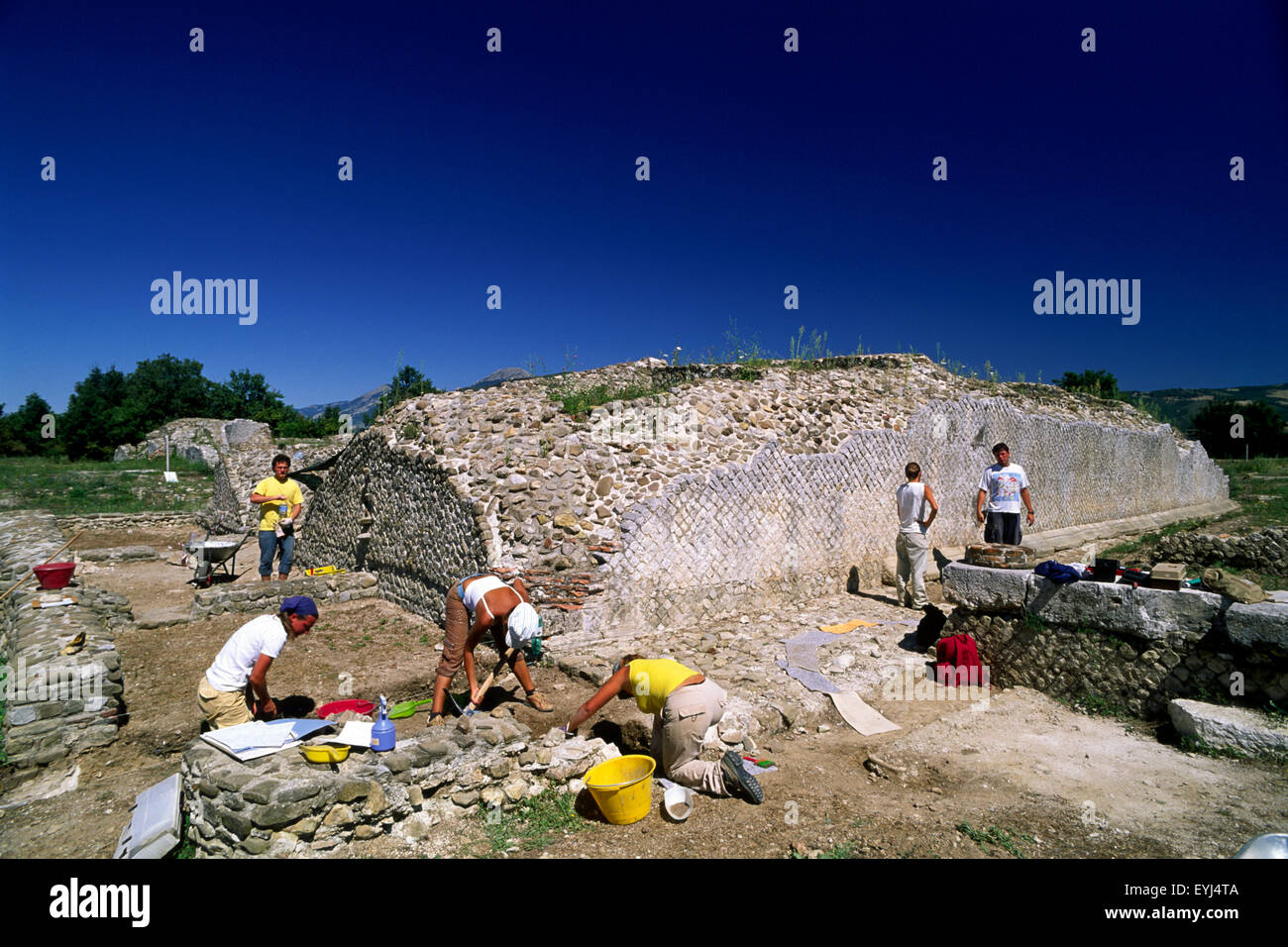 Archaeologist dig hi-res stock photography and images - Alamy