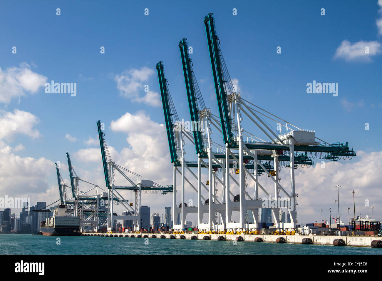 Cargo ship loading containers at the Seaport of Miami Stock Photo - Alamy