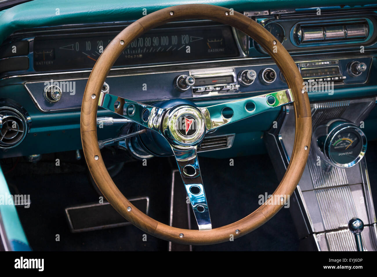 The cab of retro car Pontiac Stock Photo - Alamy