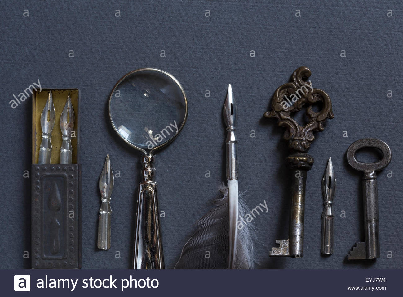 Vintage Writing Set Stock Photos & Vintage Writing Set Stock Images - Alamy